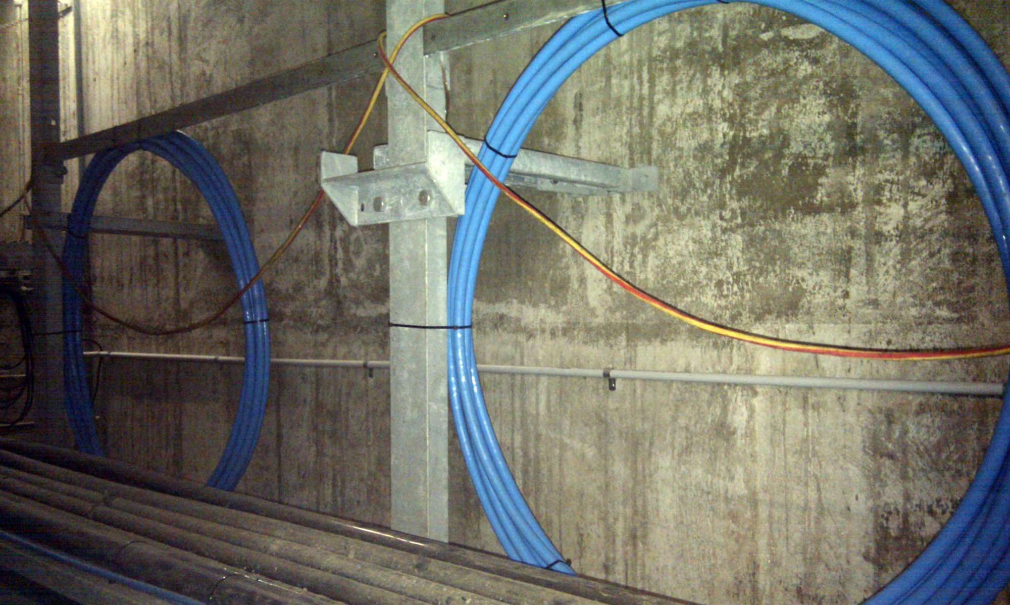 Photos: Inside an NBN fibre access node - Networking - iTnews Photos: Inside an NBN fibre access node - Networking - iTnews