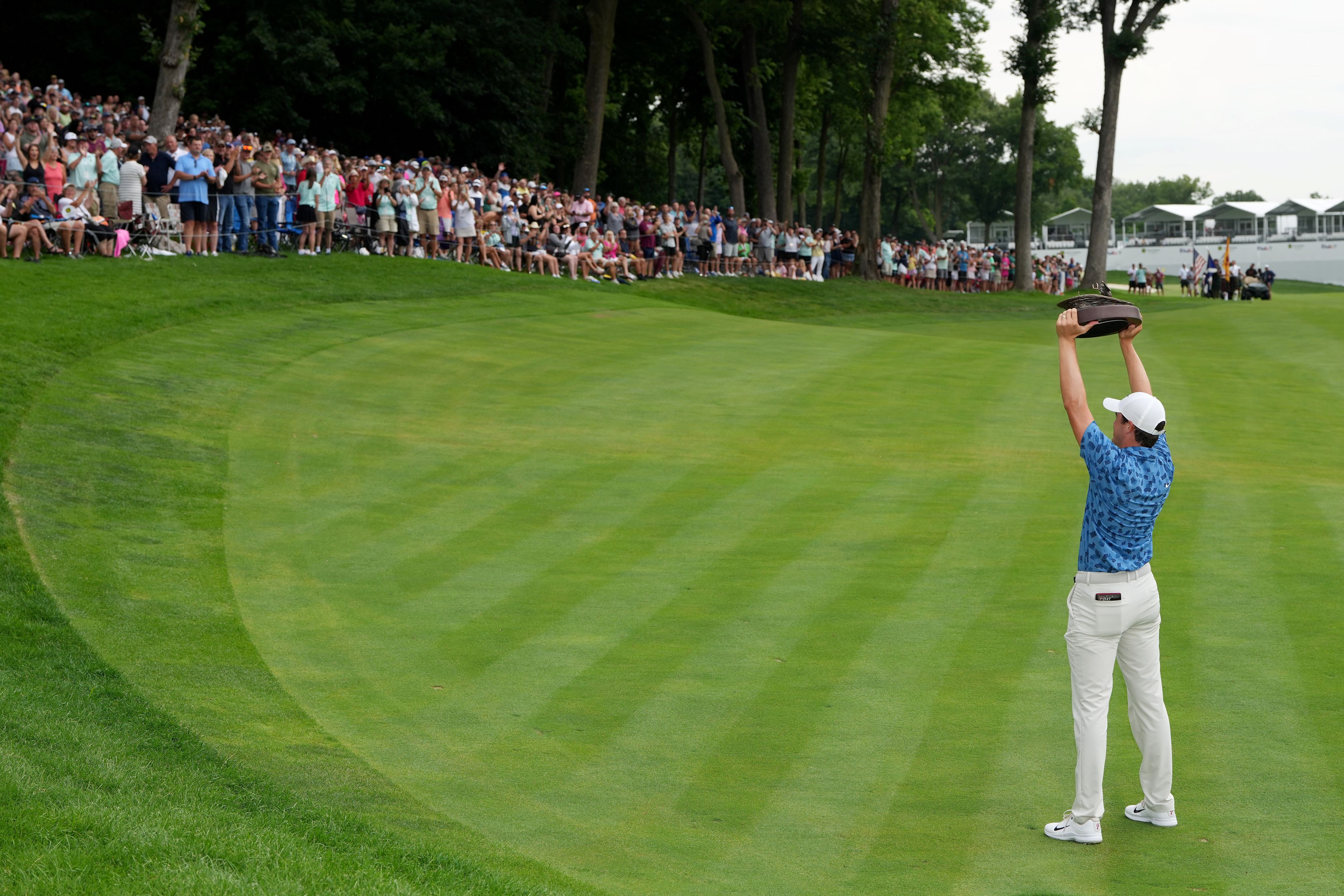 Cleary: John Deere in the headlights a 28-under snooze-fest - Golf ...