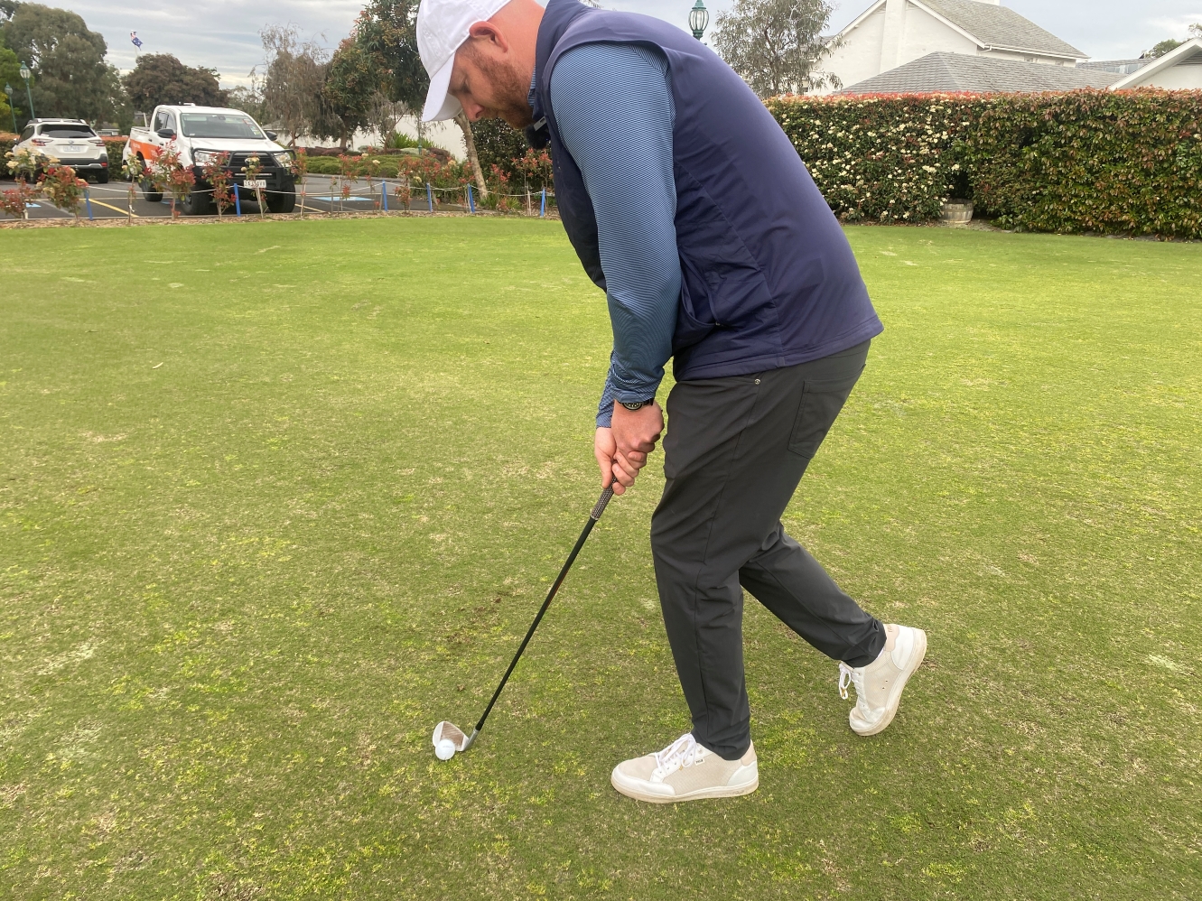 Video Lesson: Sweep the floor when chipping on tight lies - Instruction ...