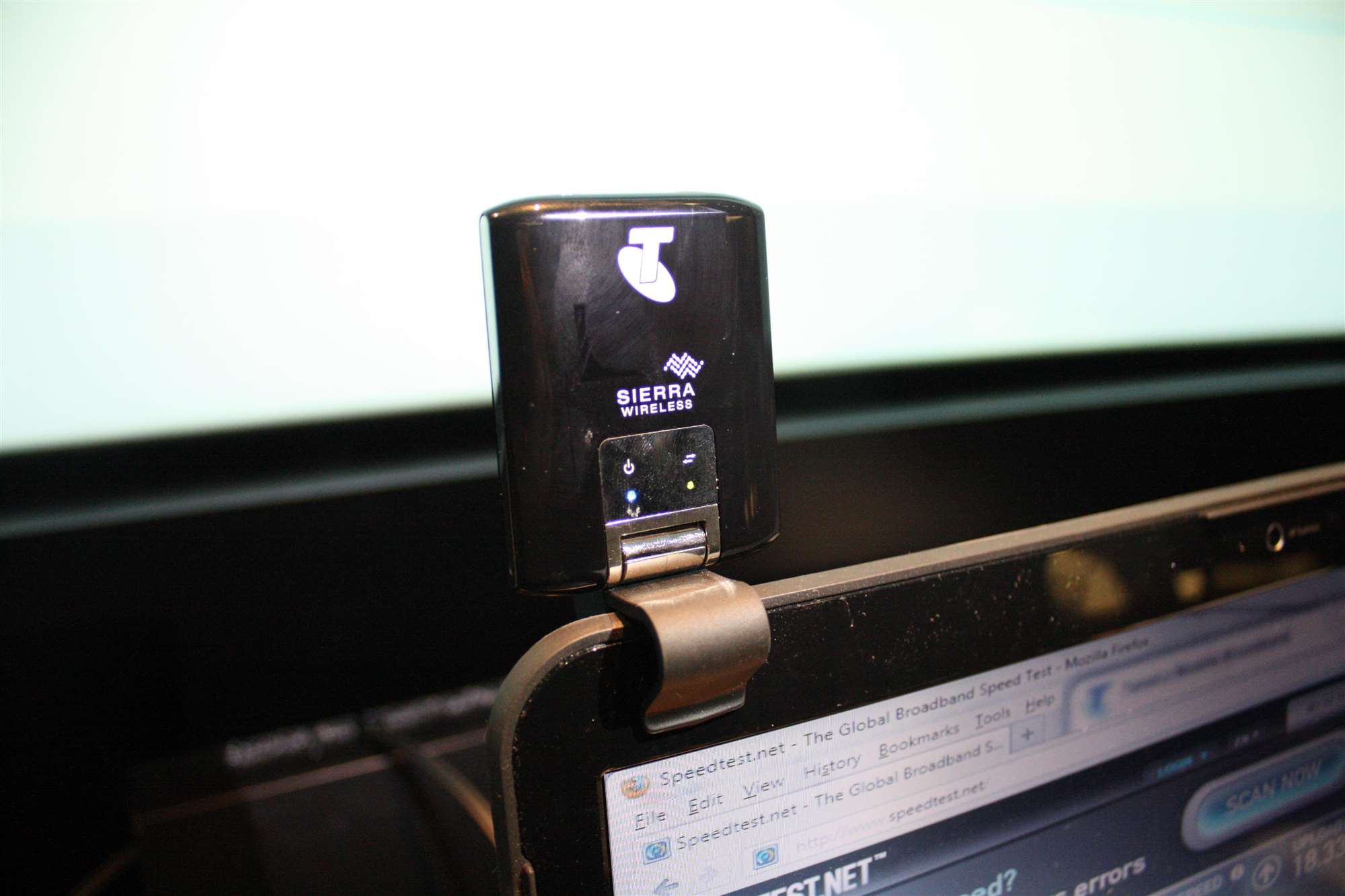 Photos: Telstra's LTE devices - iTnews