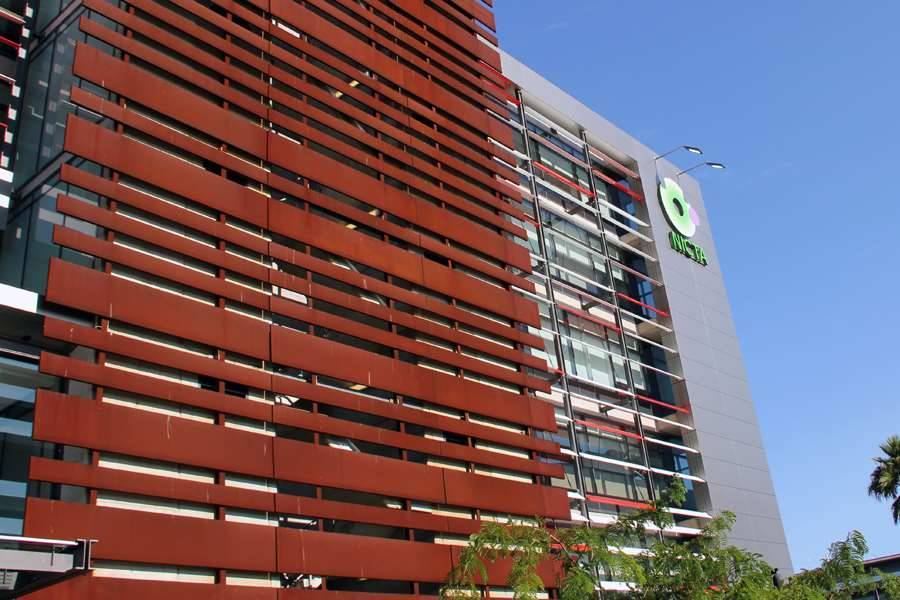 Photos: NICTA Techfest 2012 - Hardware - Networking - Security ...