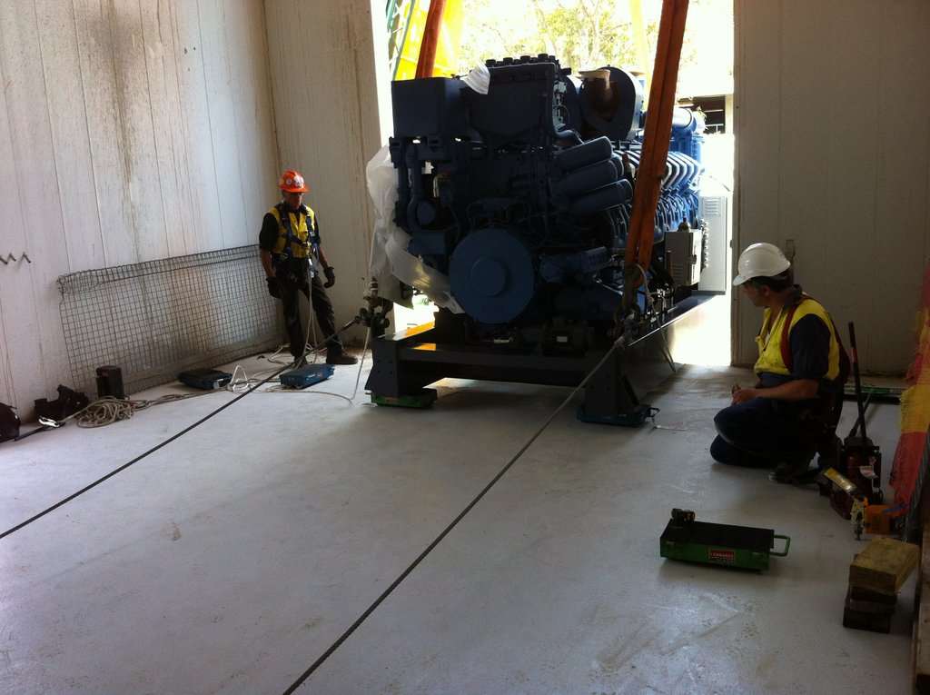 Photos: Macquarie Telecom deploys DRUPS generator - iTnews