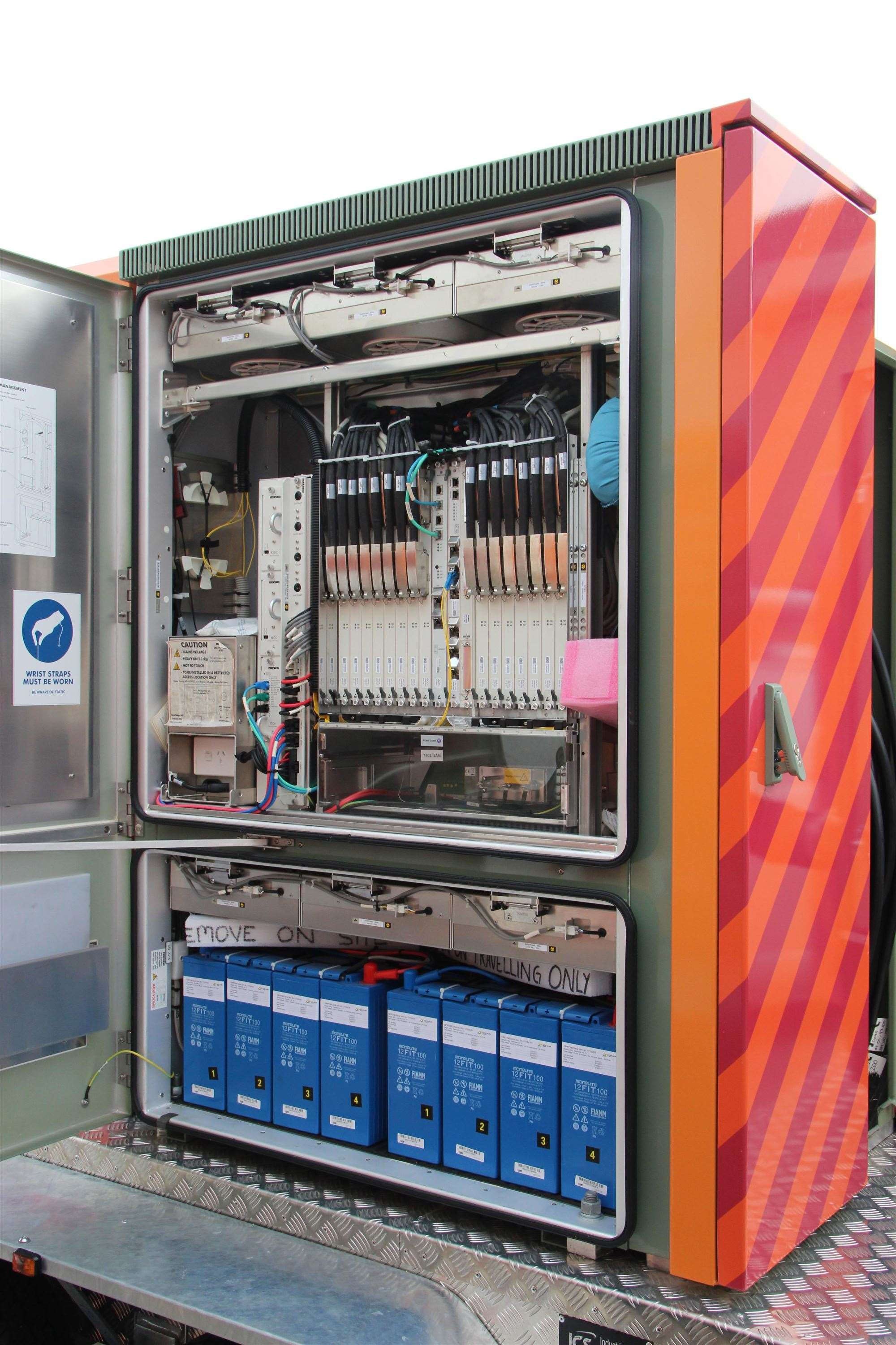 Photos: Telstra's new mobile exchange on wheels - iTnews