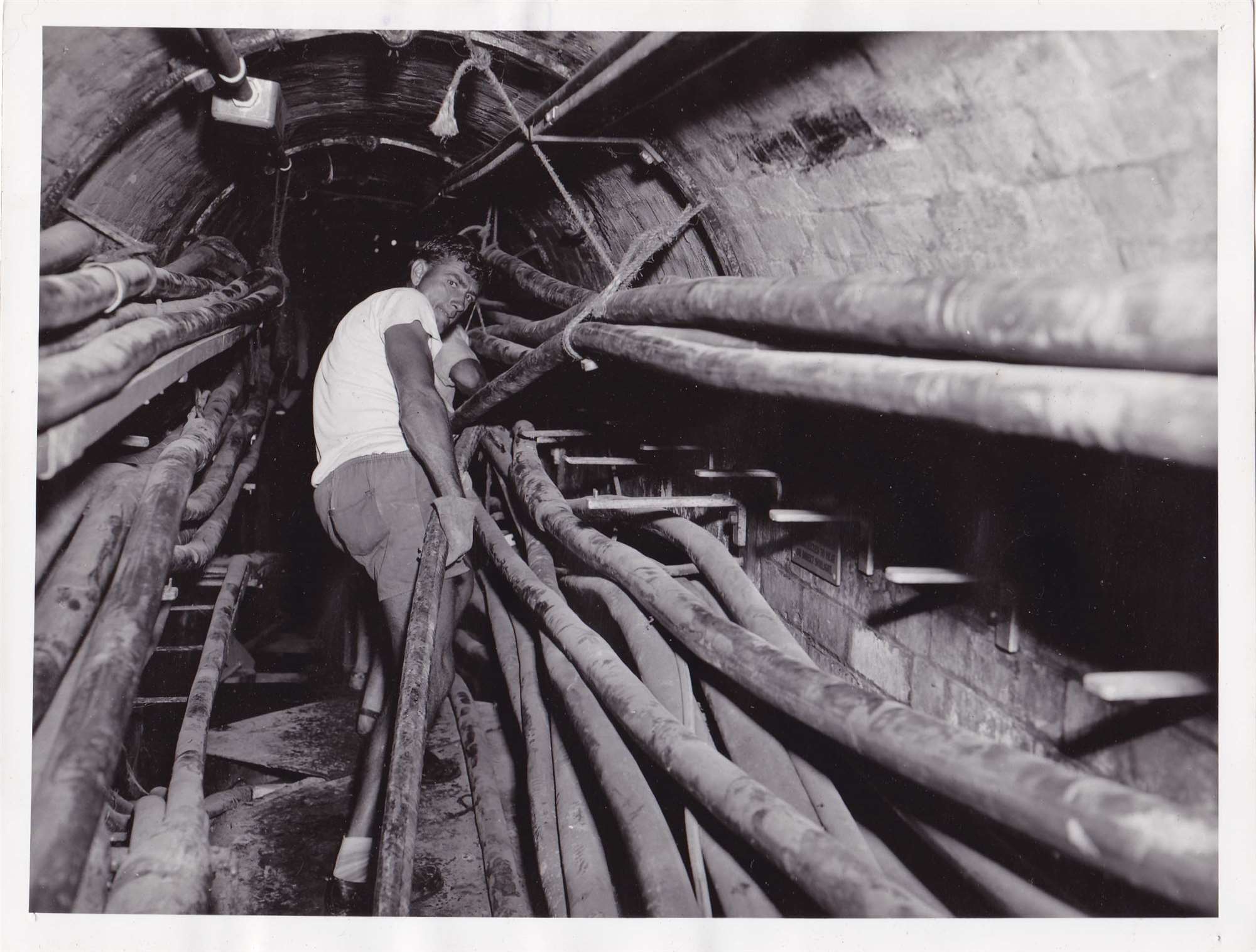 Photos: Telstra's coaxial cable layers reunite - iTnews