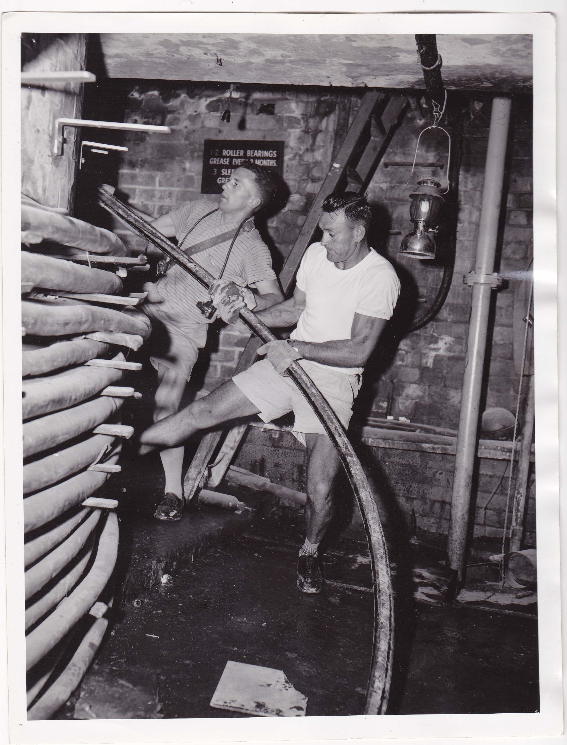 Photos: Telstra's coaxial cable layers reunite - iTnews
