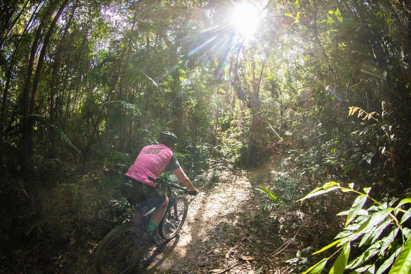 Mountain bike madness at Mt Molloy for Day 3 at Reef to Reef ...