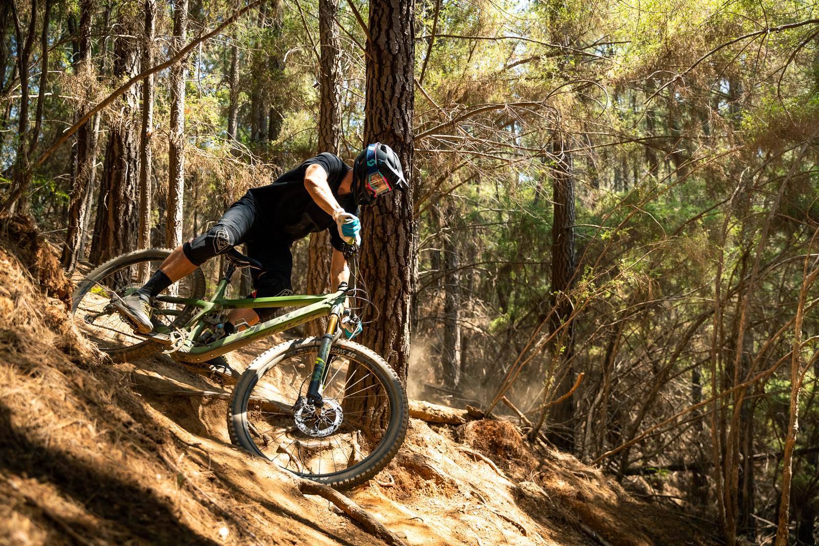 First rides on the all-new Pivot Switchblade - Australian Mountain Bike ...
