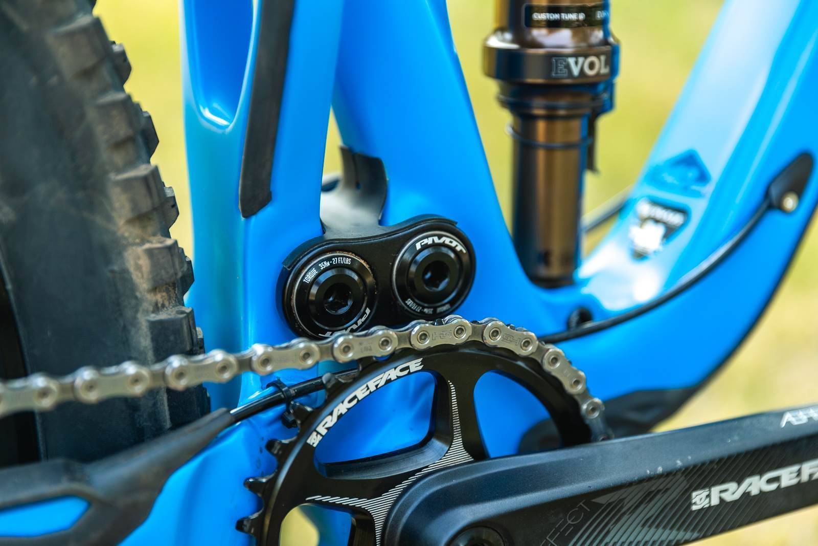 First rides on the all-new Pivot Switchblade - Australian Mountain Bike ...