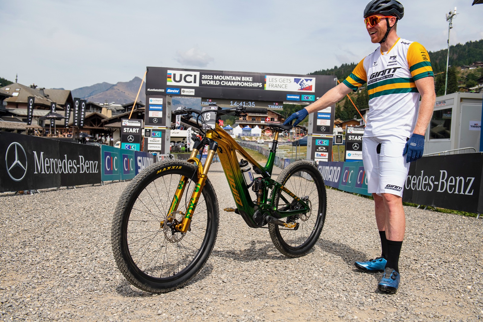 BIKE CHECK: Josh Carlson's Trance X Advanced E+ | AMBmag.com.au