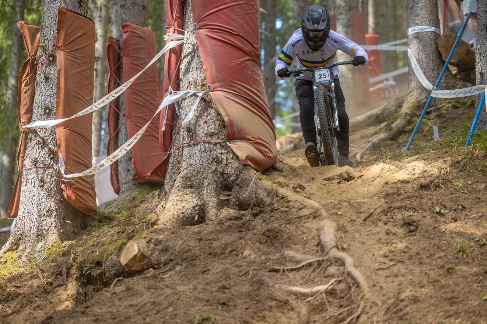 Australians qualify for DH World Champs final | AMBmag.com.au