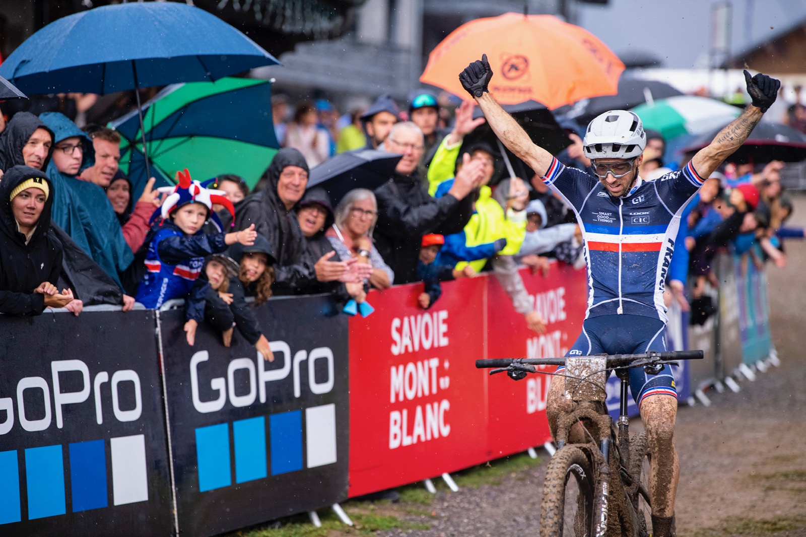 Josh Carlson beats Peter Sagan at e-bike Worlds | AMBmag.com.au