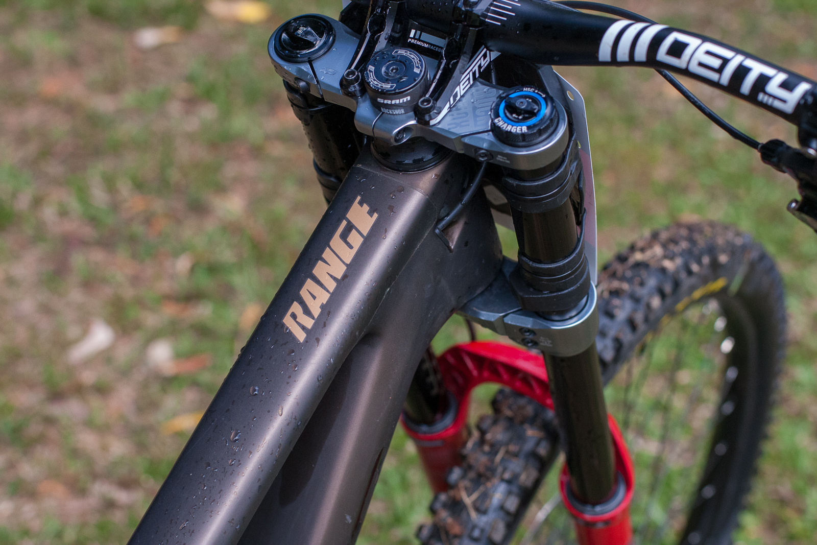 BIKE CHECK: Ellie Smith's Norco Range DH bike | AMBmag.com.au
