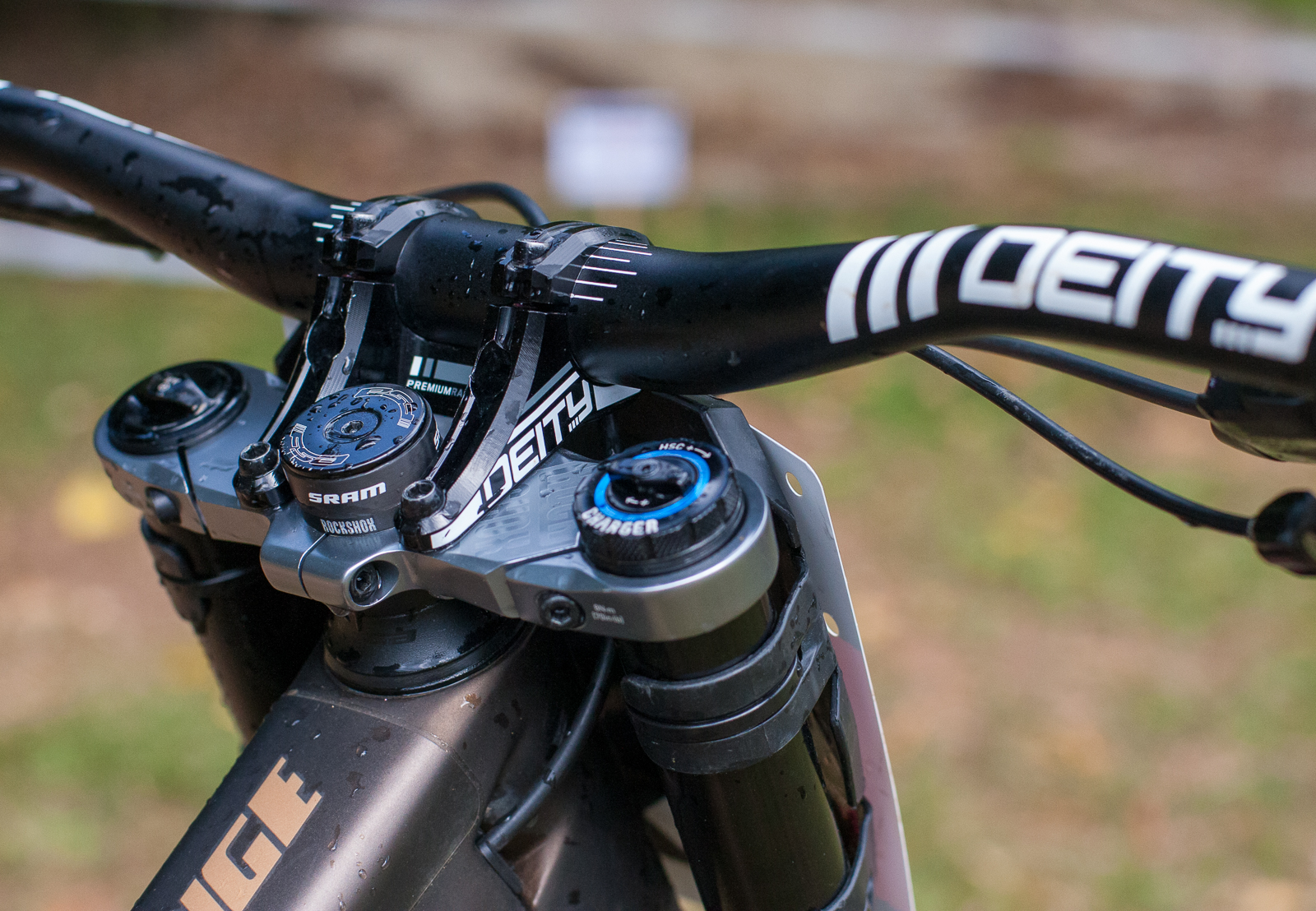 BIKE CHECK: Ellie Smith's Norco Range DH bike | AMBmag.com.au