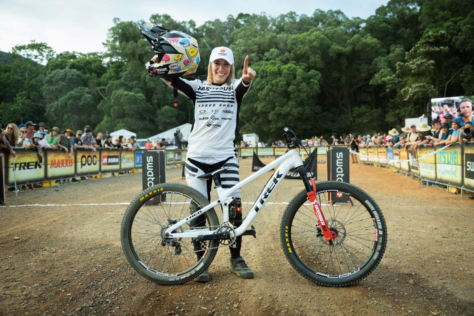 Sik Mick and Caroline Buchanan win Crankworx Cairns Dual Slalom ...