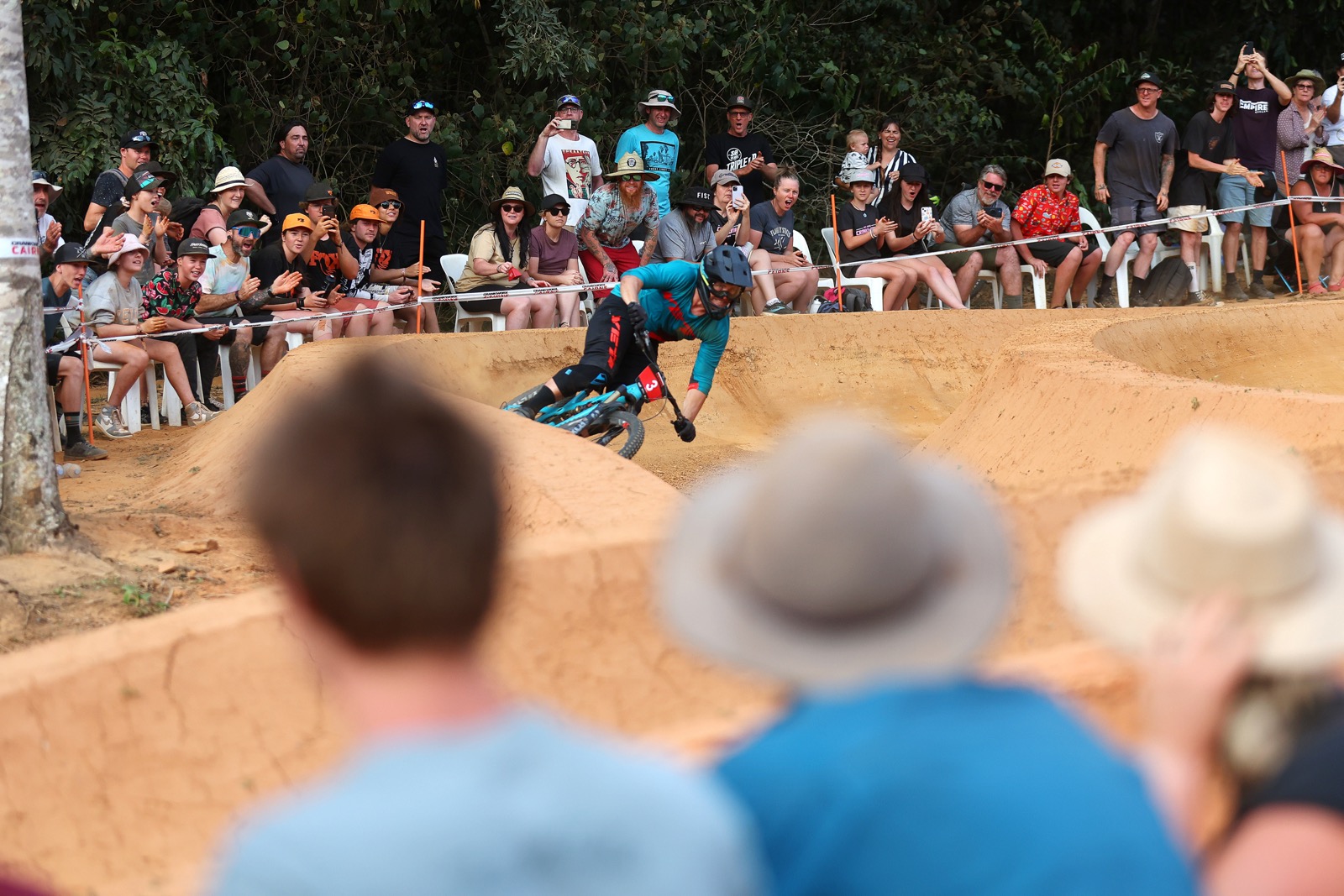 Sik Mick and Caroline Buchanan win Crankworx Cairns Dual Slalom ...