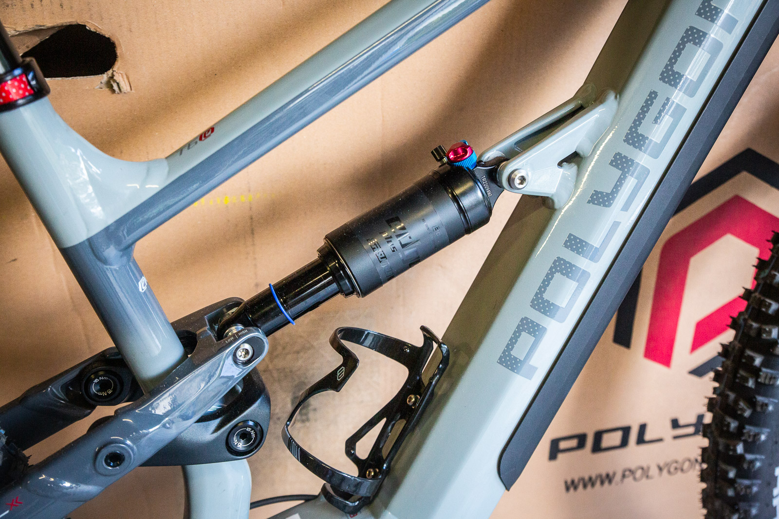 Unboxing a Polygon Siskiu T6E e-bike from Bikes Online