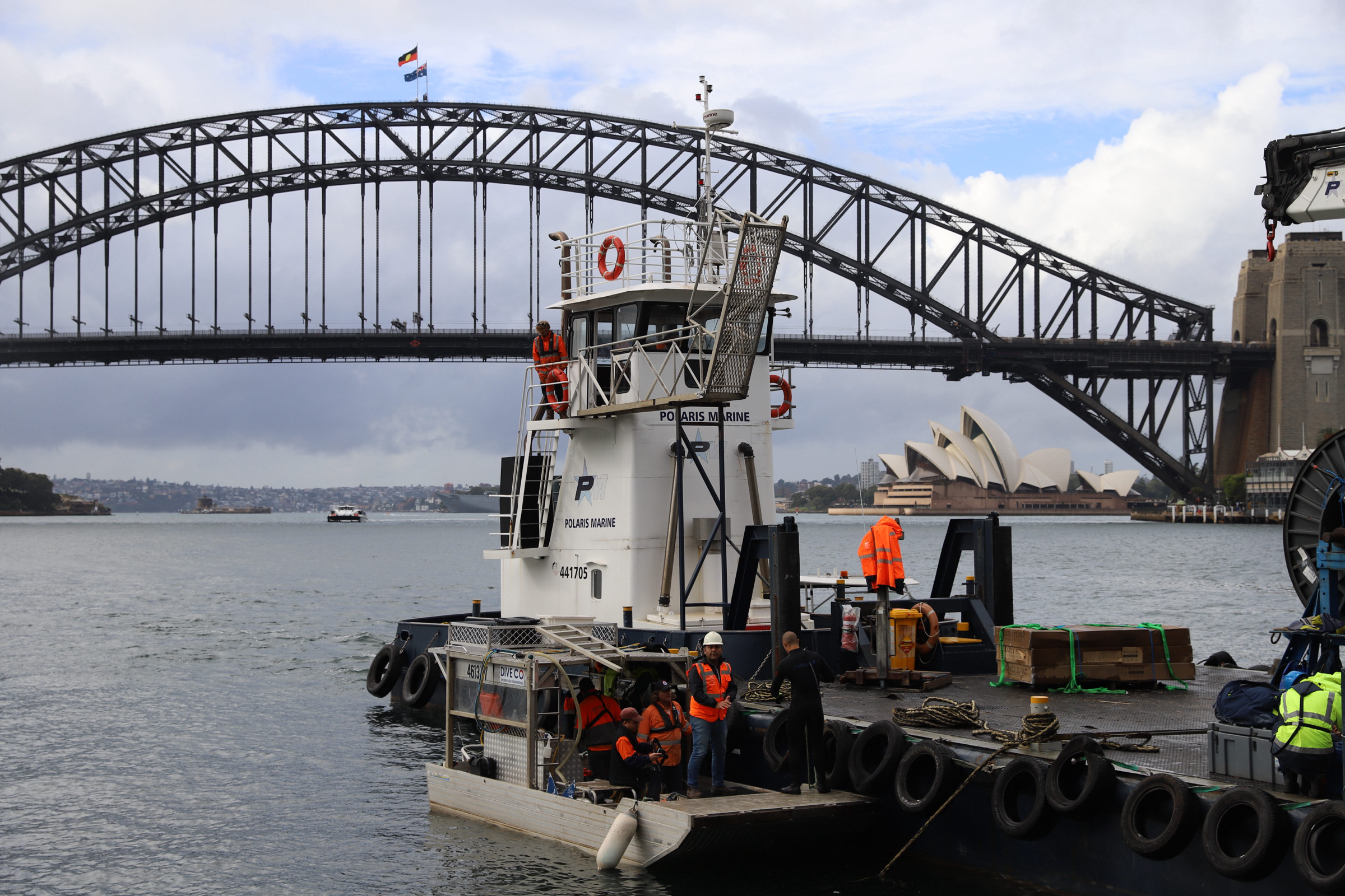 In pictures: TPG Telecom lays submarine cable across Sydney Harbour ...