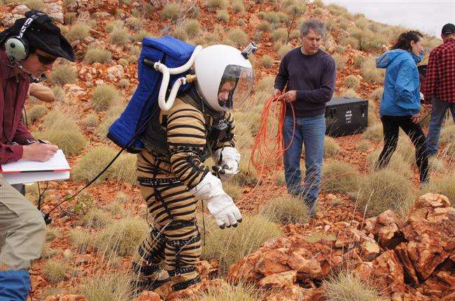 Life on Mars: Spacesuits in the Outback | Galleries | Australian ...