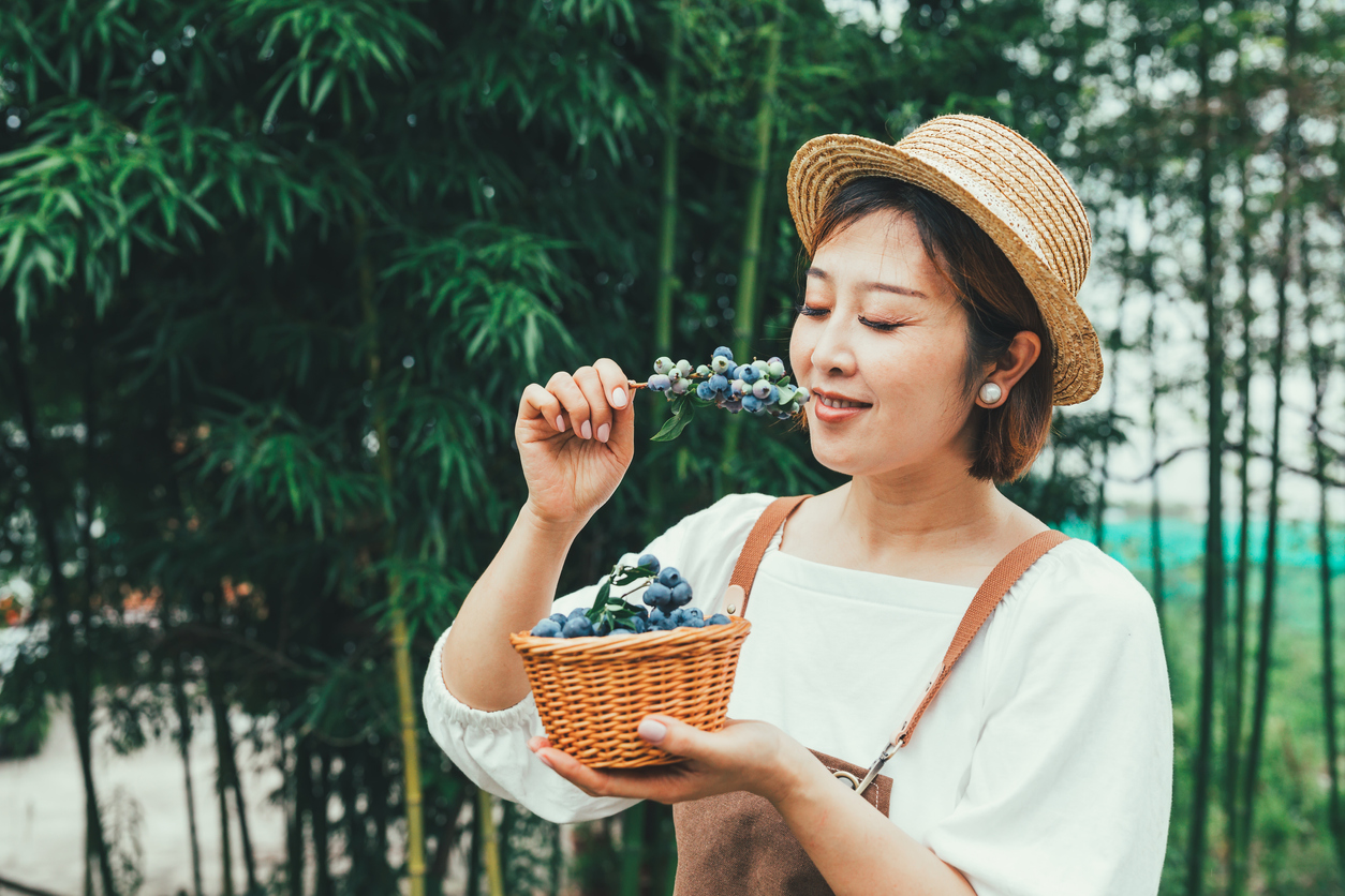 Feeling Low? 6 Tasty Foods To Improve Your Mood - Food - Prevention ...