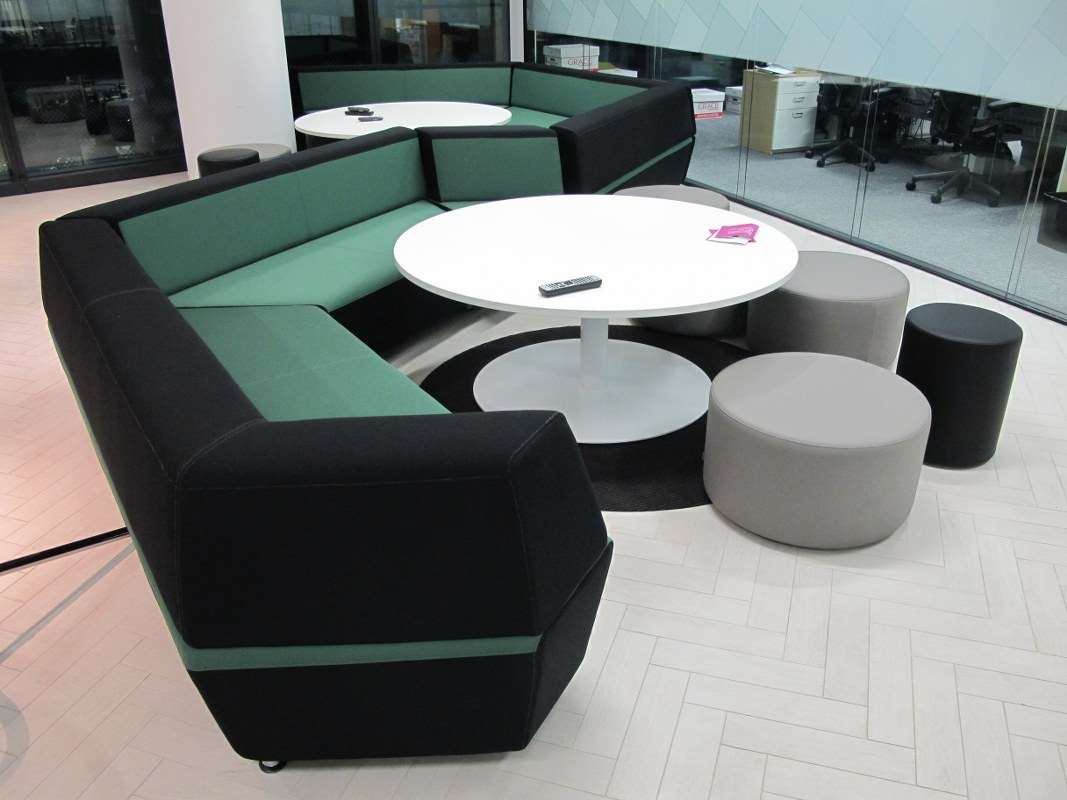 Aussie firms embrace the deskless office - iTnews