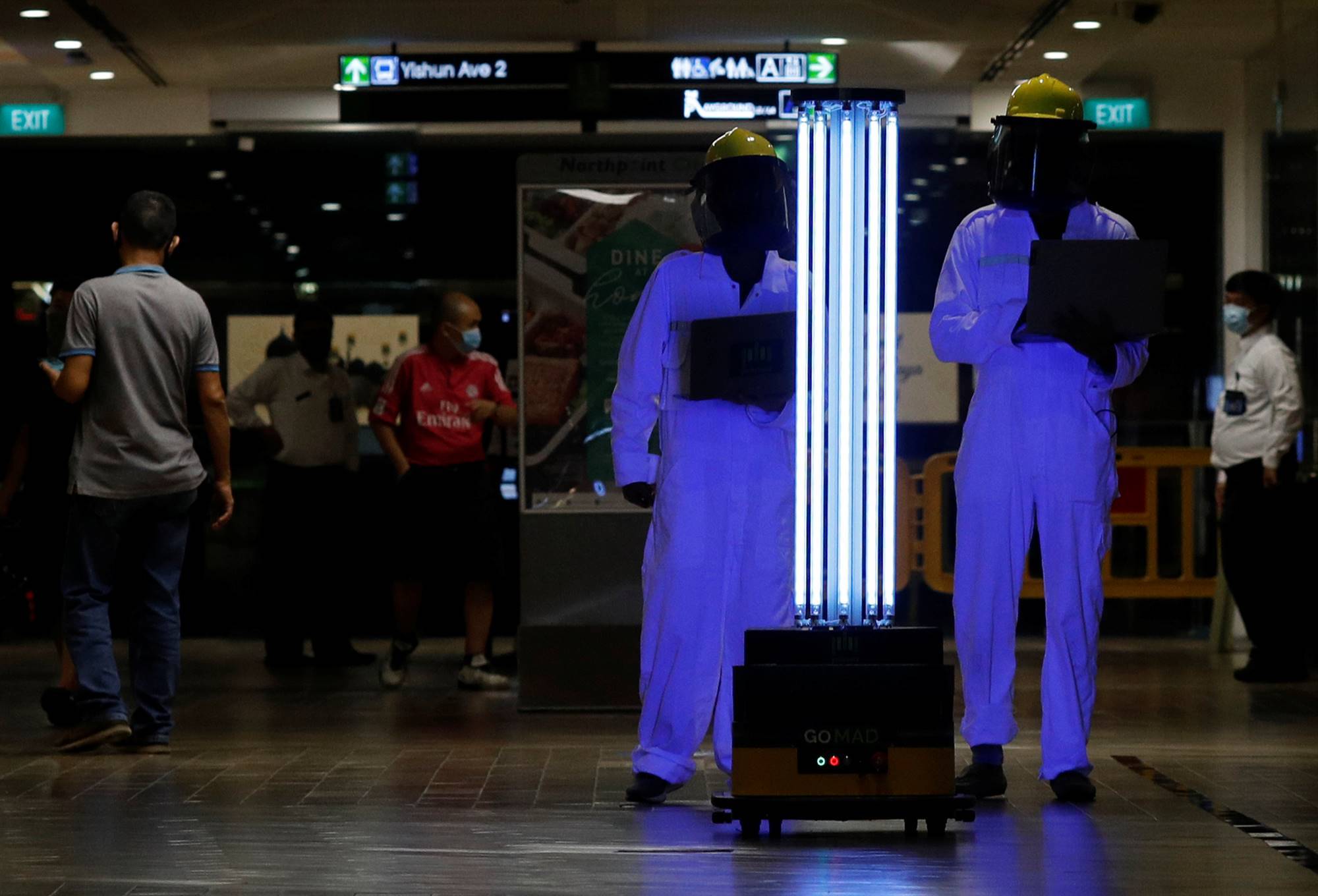 Singapore mall trials UV robot to zap coronavirus - iTnews