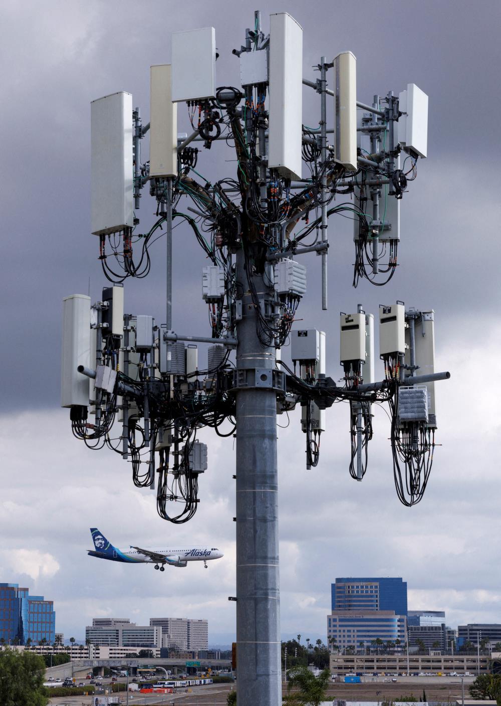 US aviation wants 5G wireless deadline extension - iTnews