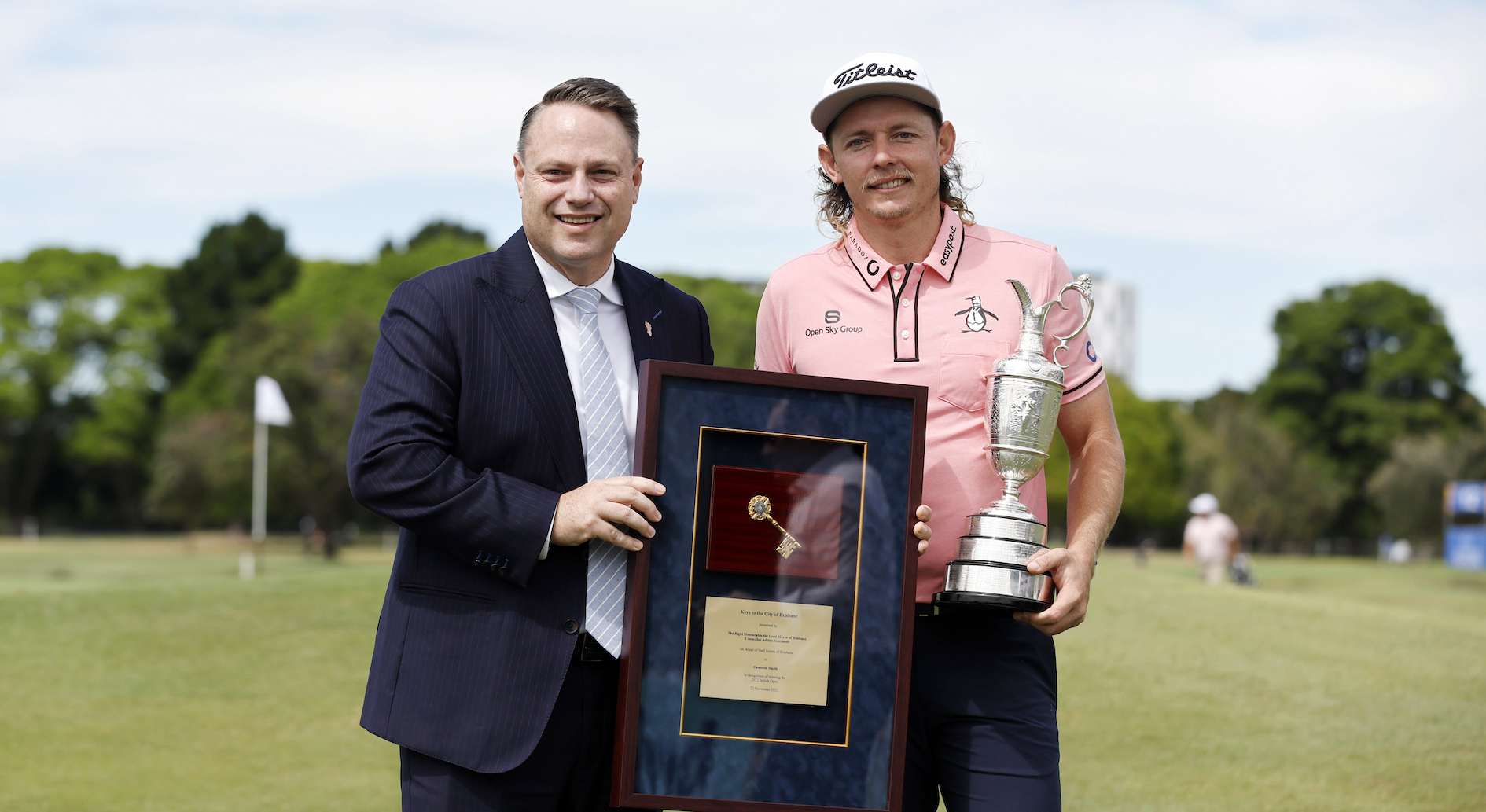 Smith gets the keys to his hometown where he wants a LIV event - Golf ...
