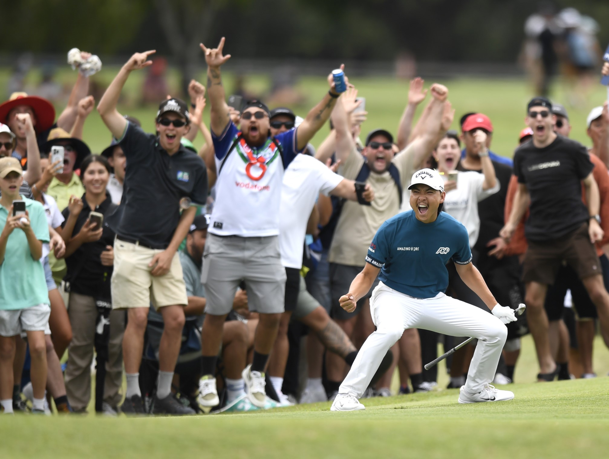 Scenes! The crazy-brave charge of Leish and the Chile man - Golf ...