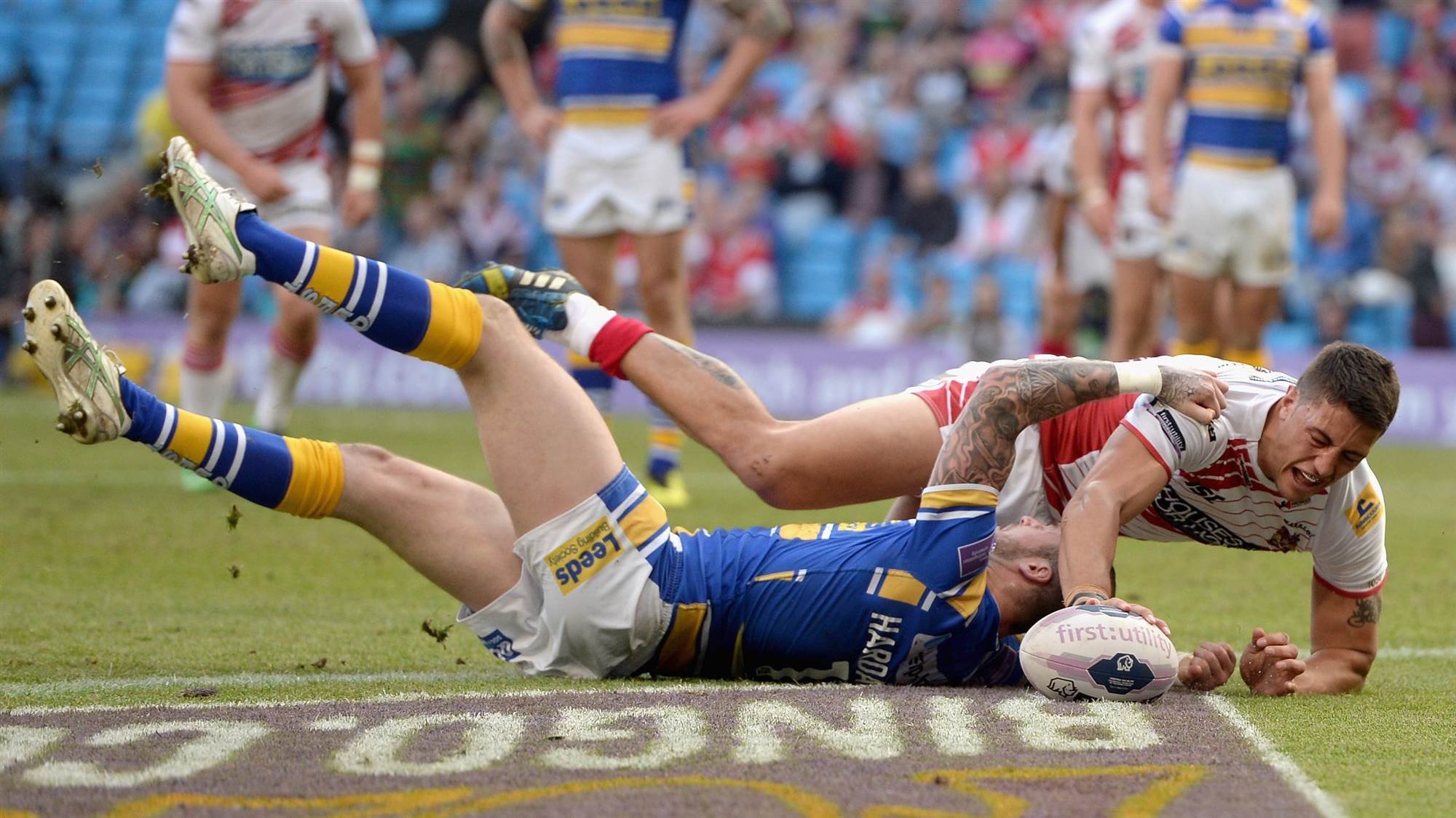 Gelling signs with Warriors - League - Inside Sport