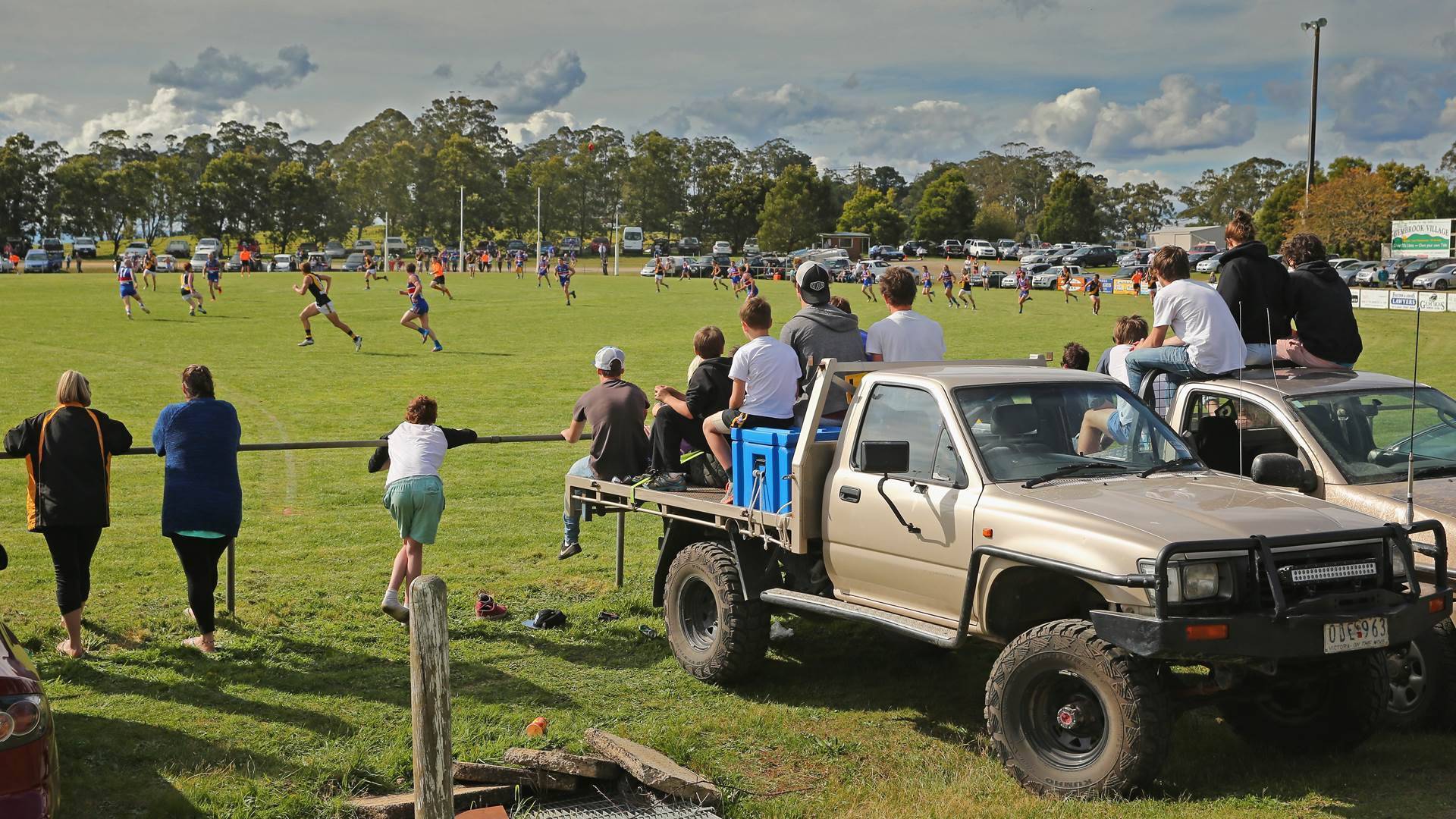 A game in a paddock: thoughts on footy in the country - AFL - Inside Sport