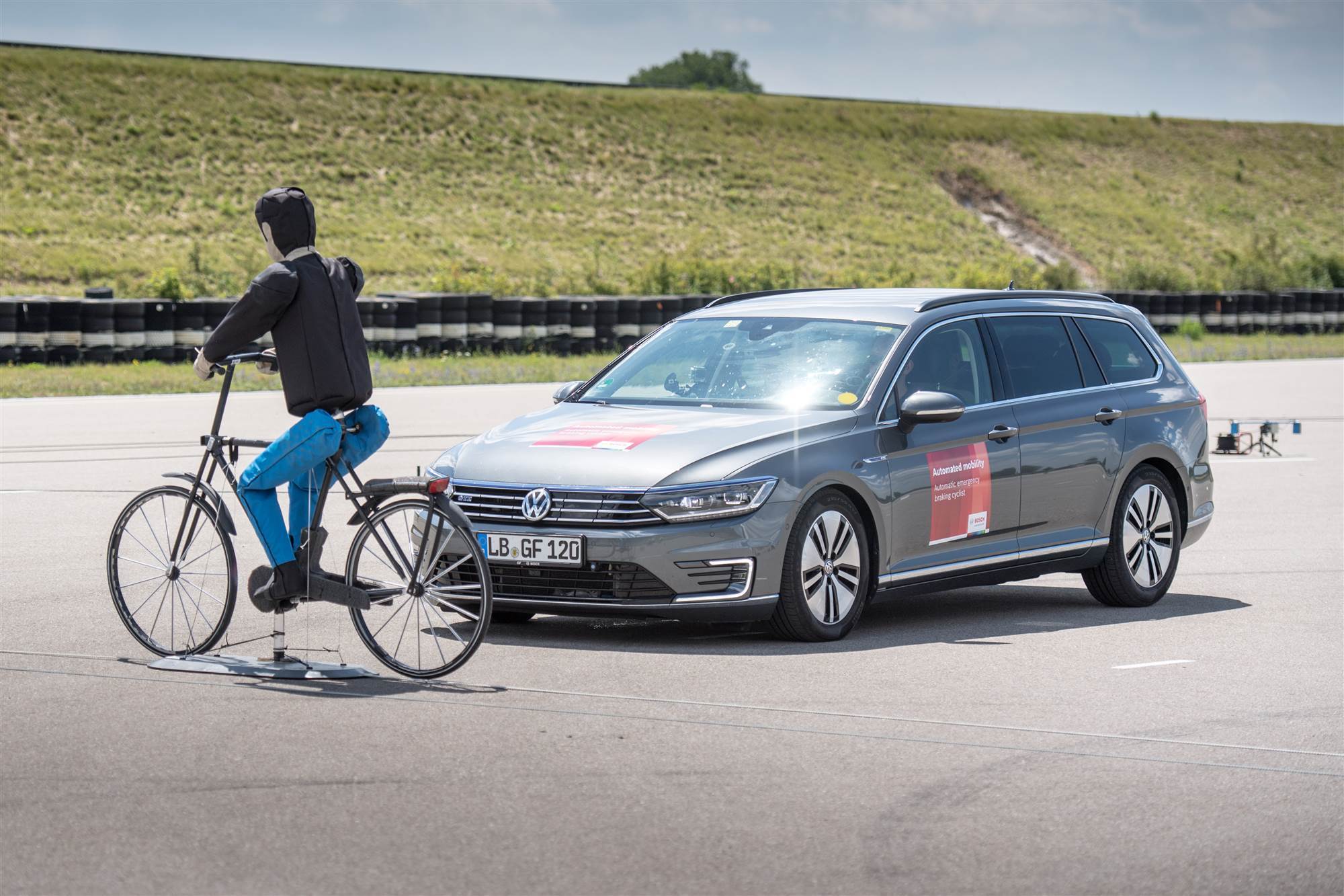 Safety first, then self-driving cars - News - IoT Hub