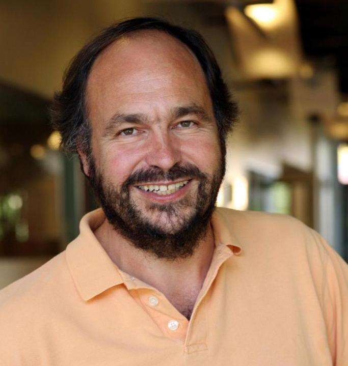 VMware's Maritz "flattered" by Microsoft campaign - iTnews