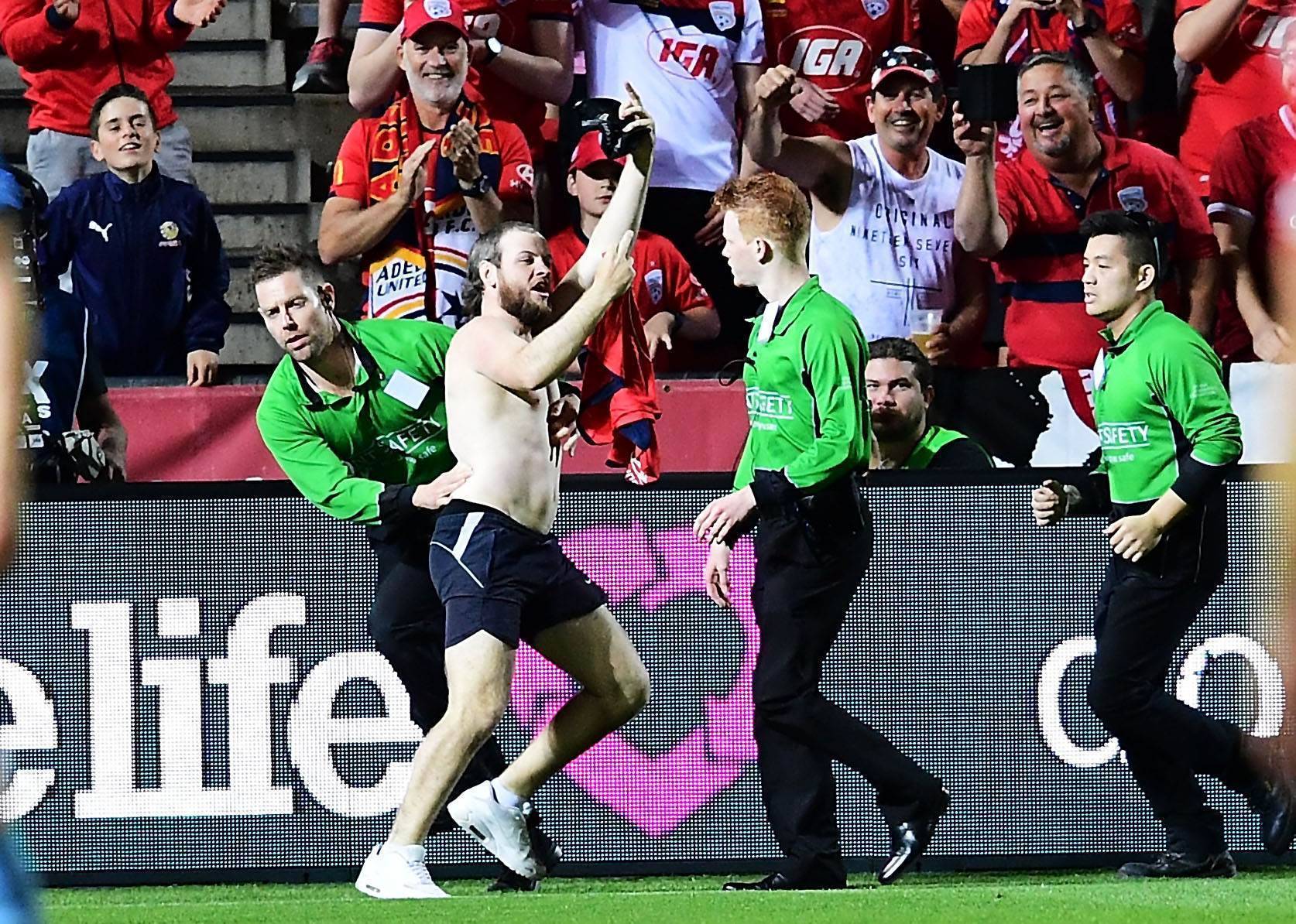 WATCH! Pitch invader's glorious FFA Cup Final stack - FTBL | The home ...