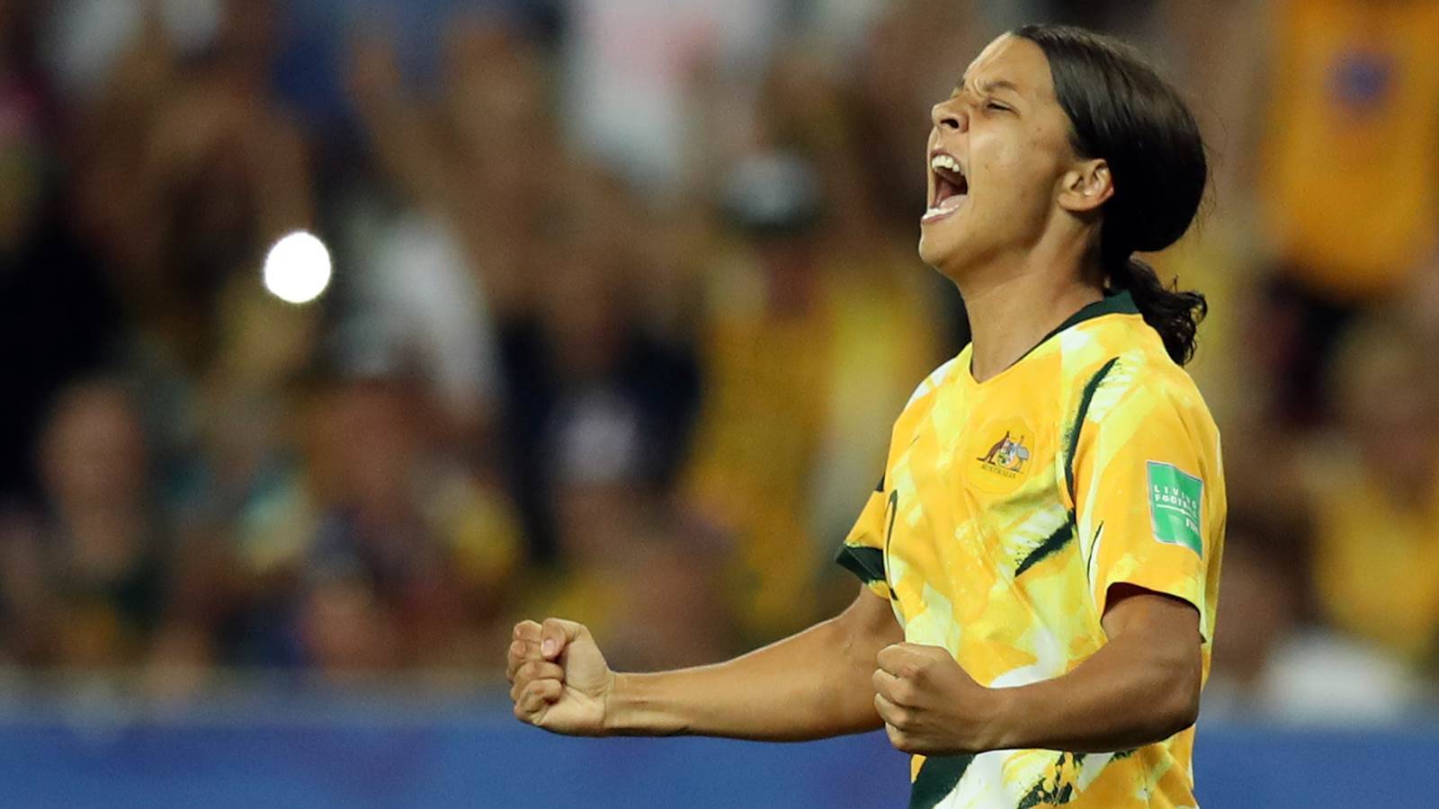 Brilliant Kerr goal seals win for Chicago - FTBL | The home of football ...