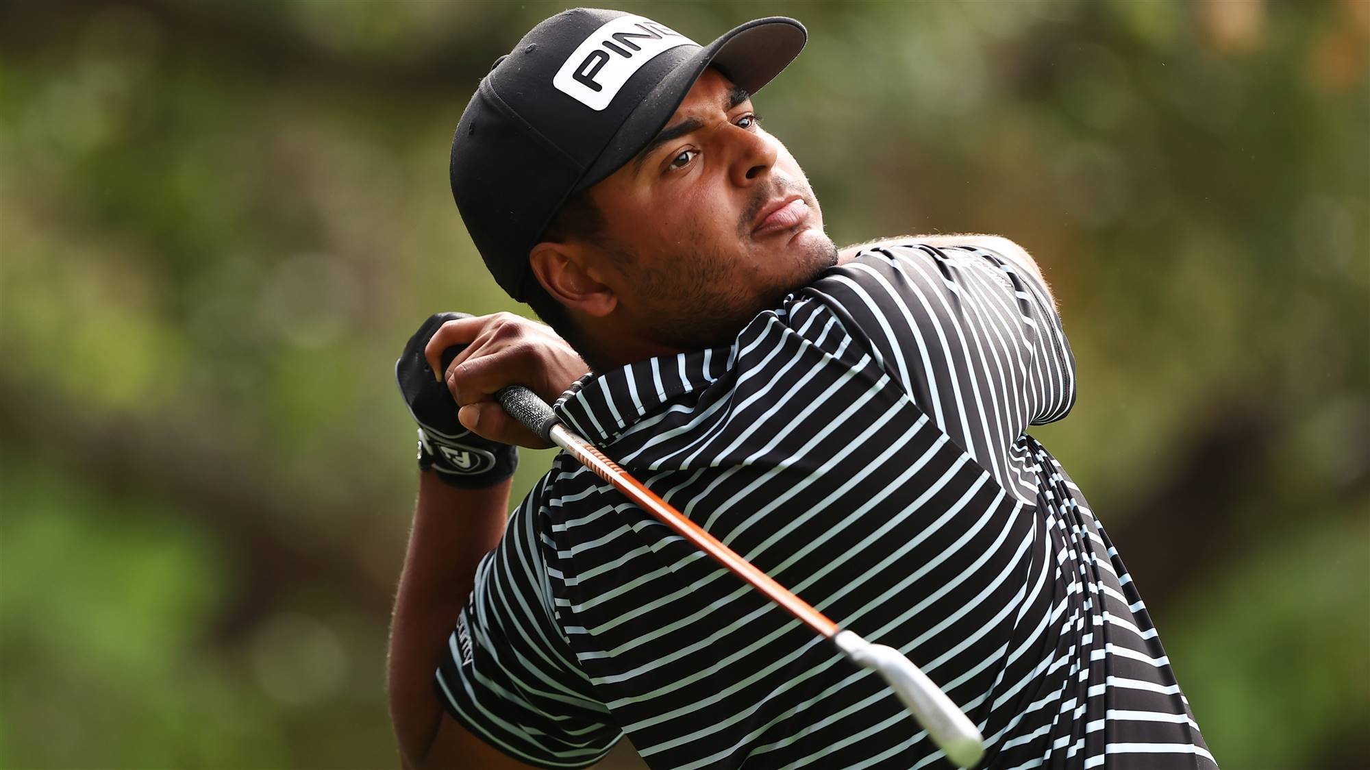 Munoz leads, Woods struggles at Sherwood - Golf Australia Magazine