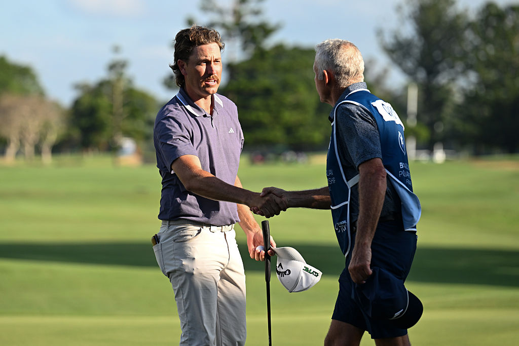 Quayle tied for lead ahead of Sunday shootout at PGA Championship ...