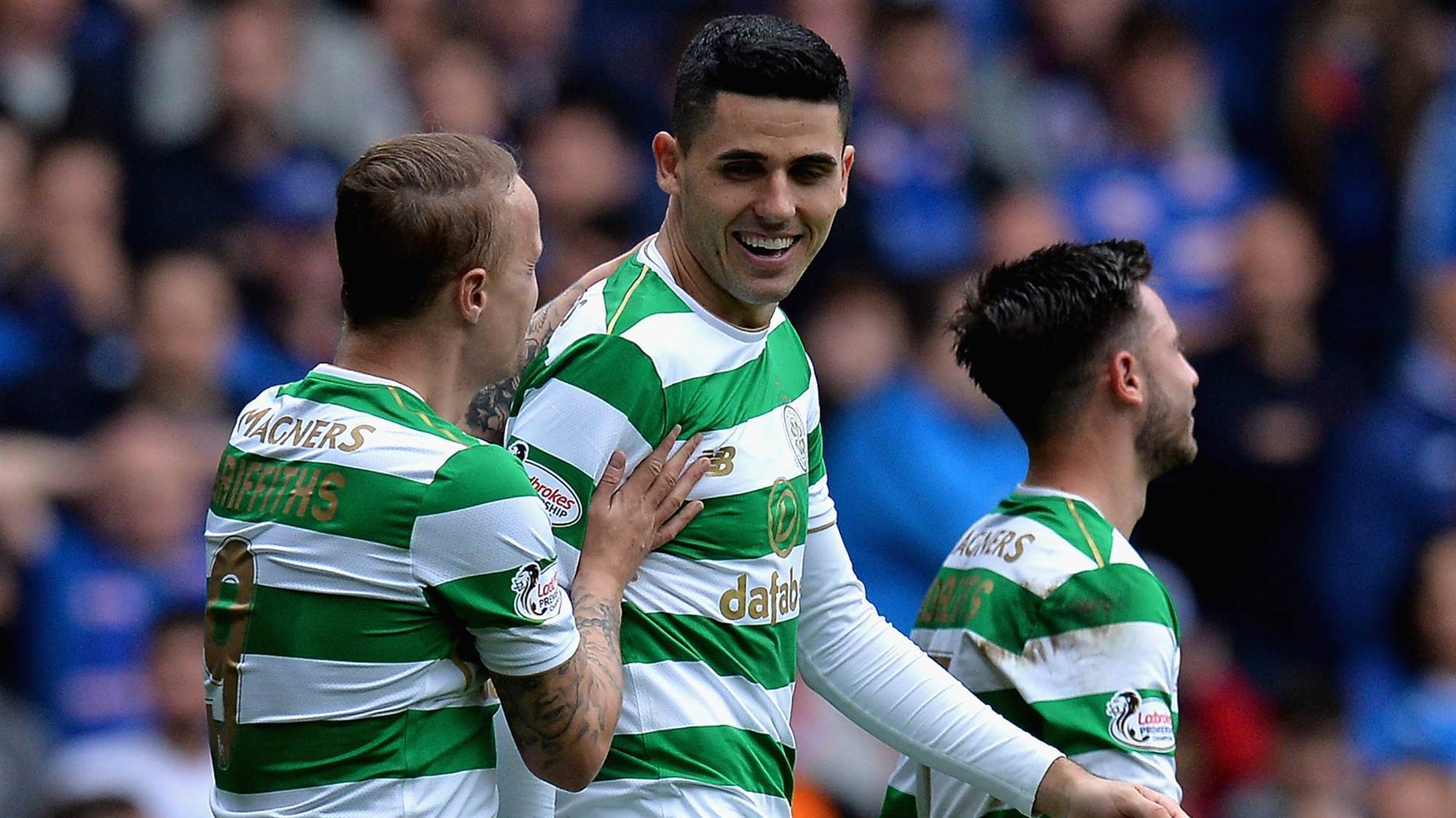 Rogic mobbed at Celtic supporters bar in Sydney - FTBL | The home of ...