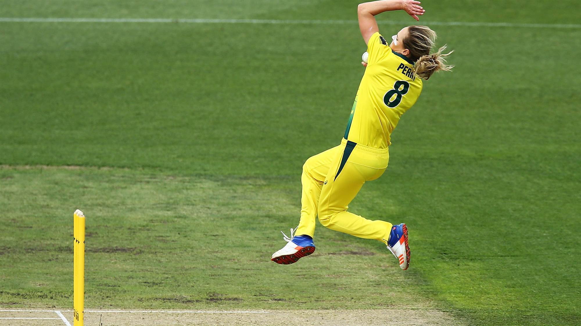 Ellyse Perry: Bolton has been crucial - Cricket - The Women's Game ...
