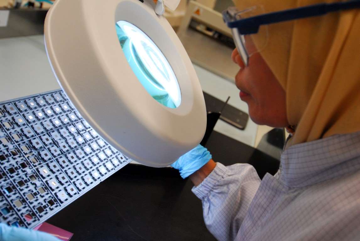 Intel overhauls Atom chips to take on Qualcomm - iTnews