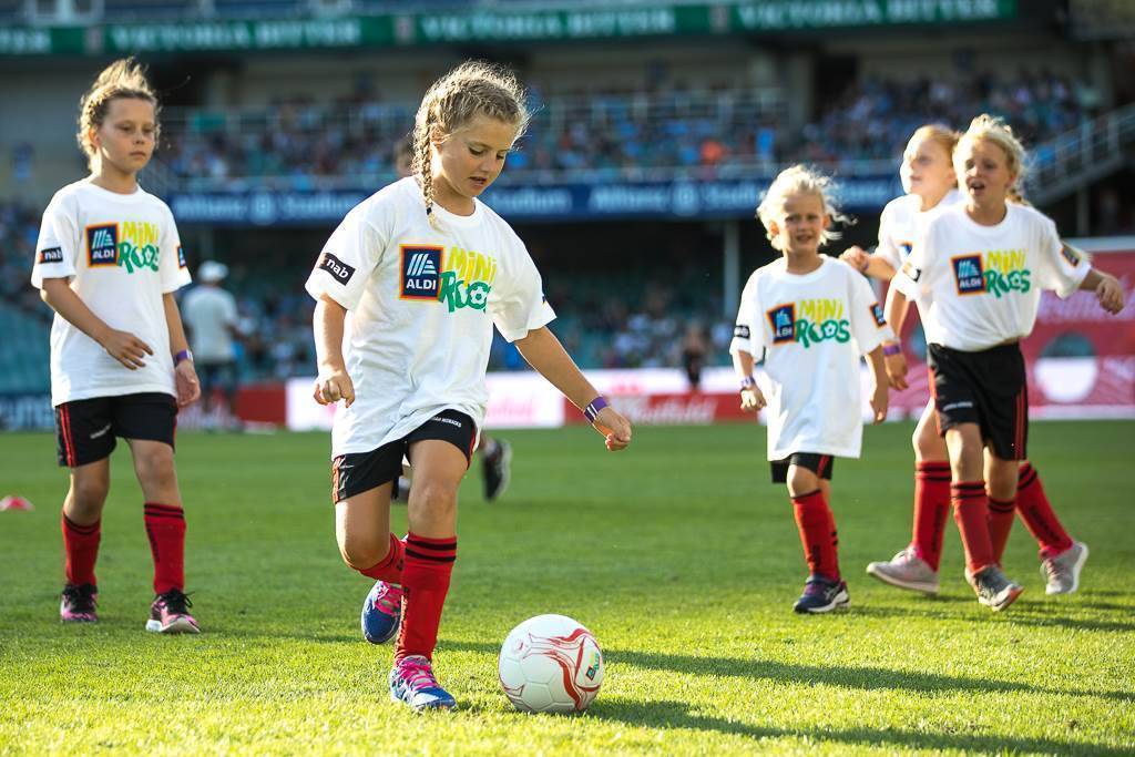 Kids connect with their football heroes - More Sport - Inside Sport