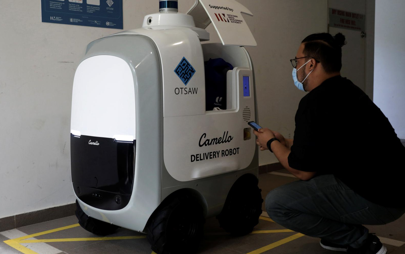 Robots on call for Singapore home deliveries - iTnews
