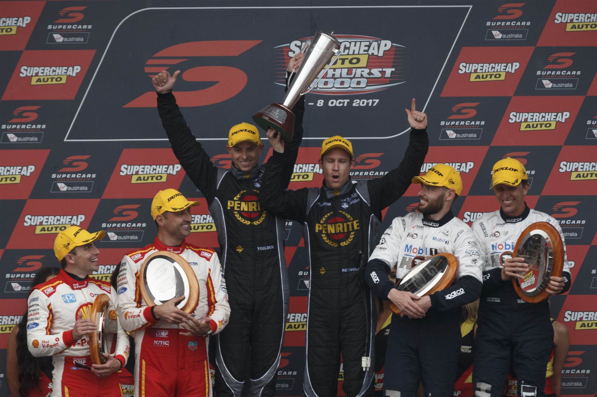 Reynolds takes emotional Bathurst win - Motorsport - Inside Sport