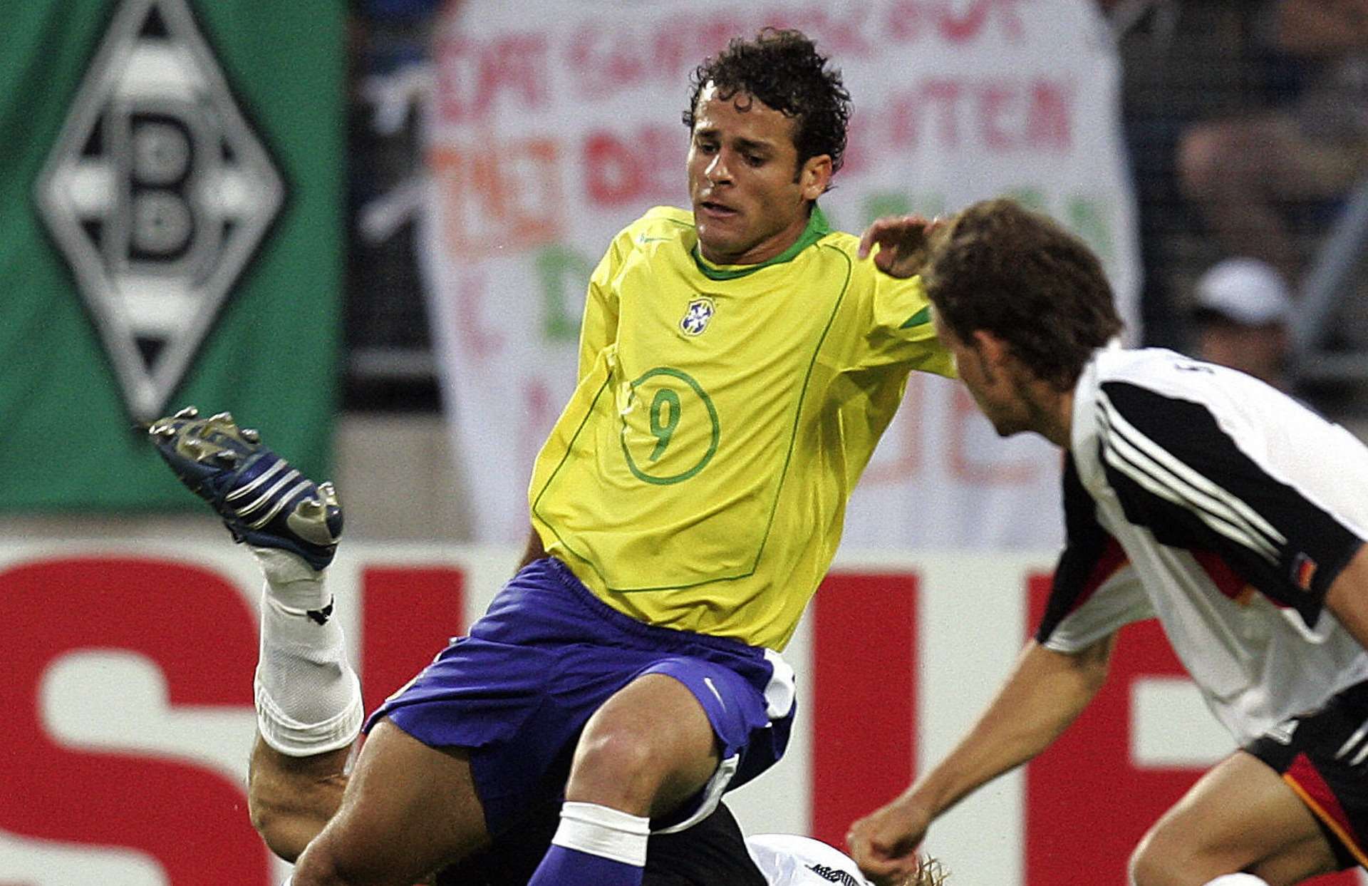 Sydney FC to unveil Bobo - FTBL | The home of football in Australia