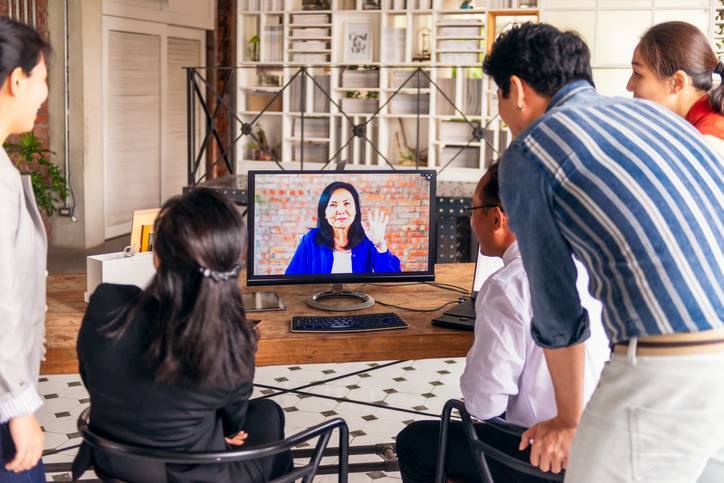 Zoom suspends new free user registrations in China - iTnews