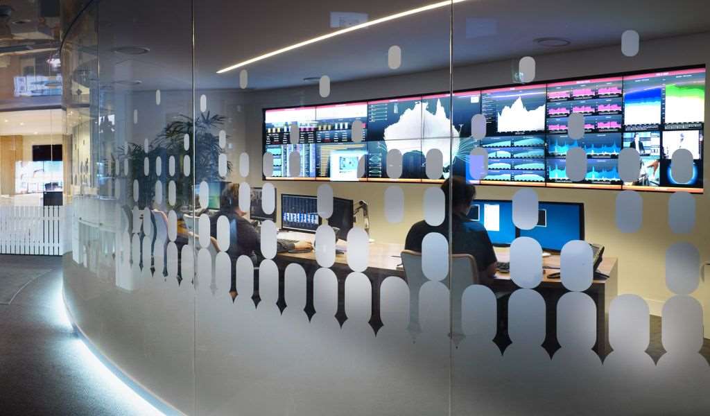 iiNet makes network operations centre visible from street - iTnews