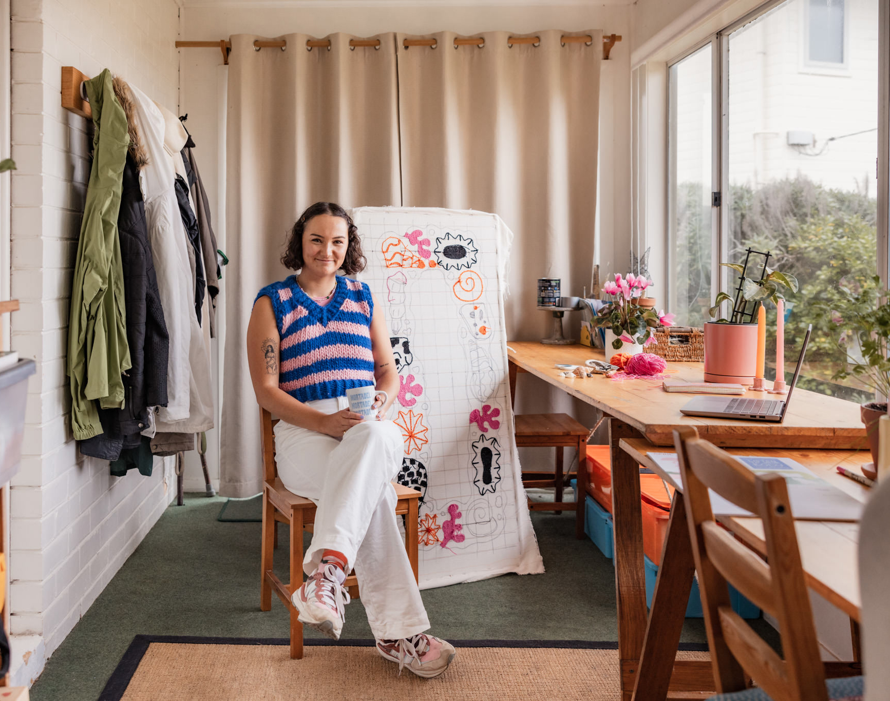 take a peek inside branding expert lize blake’s work day and beach ...