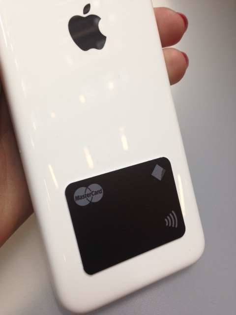 CommBank, Coles to offer 'pay tag' stickers for mobile payments ...