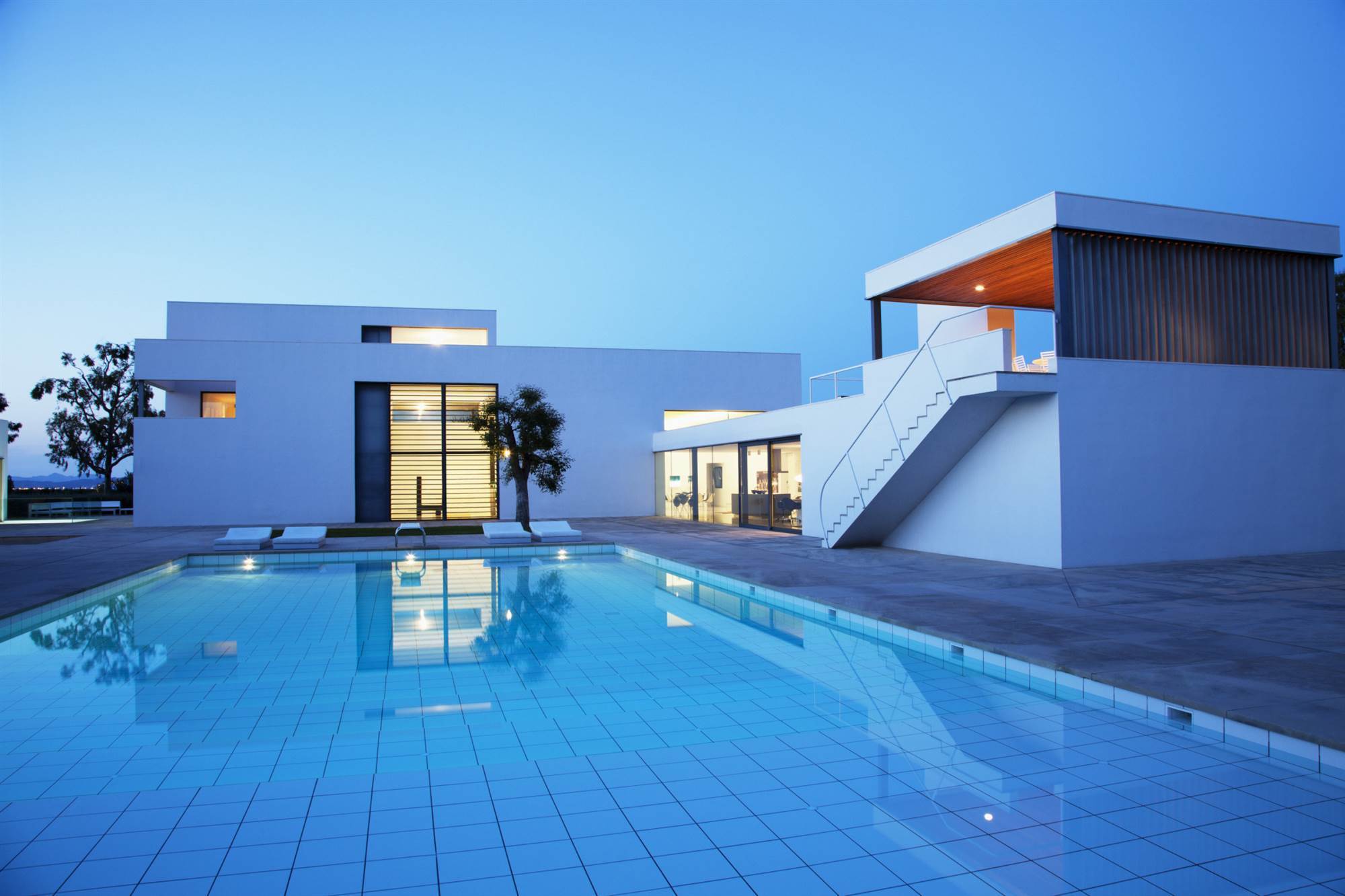 Smart pool trial aims to slash power usage - Products - IoT Hub