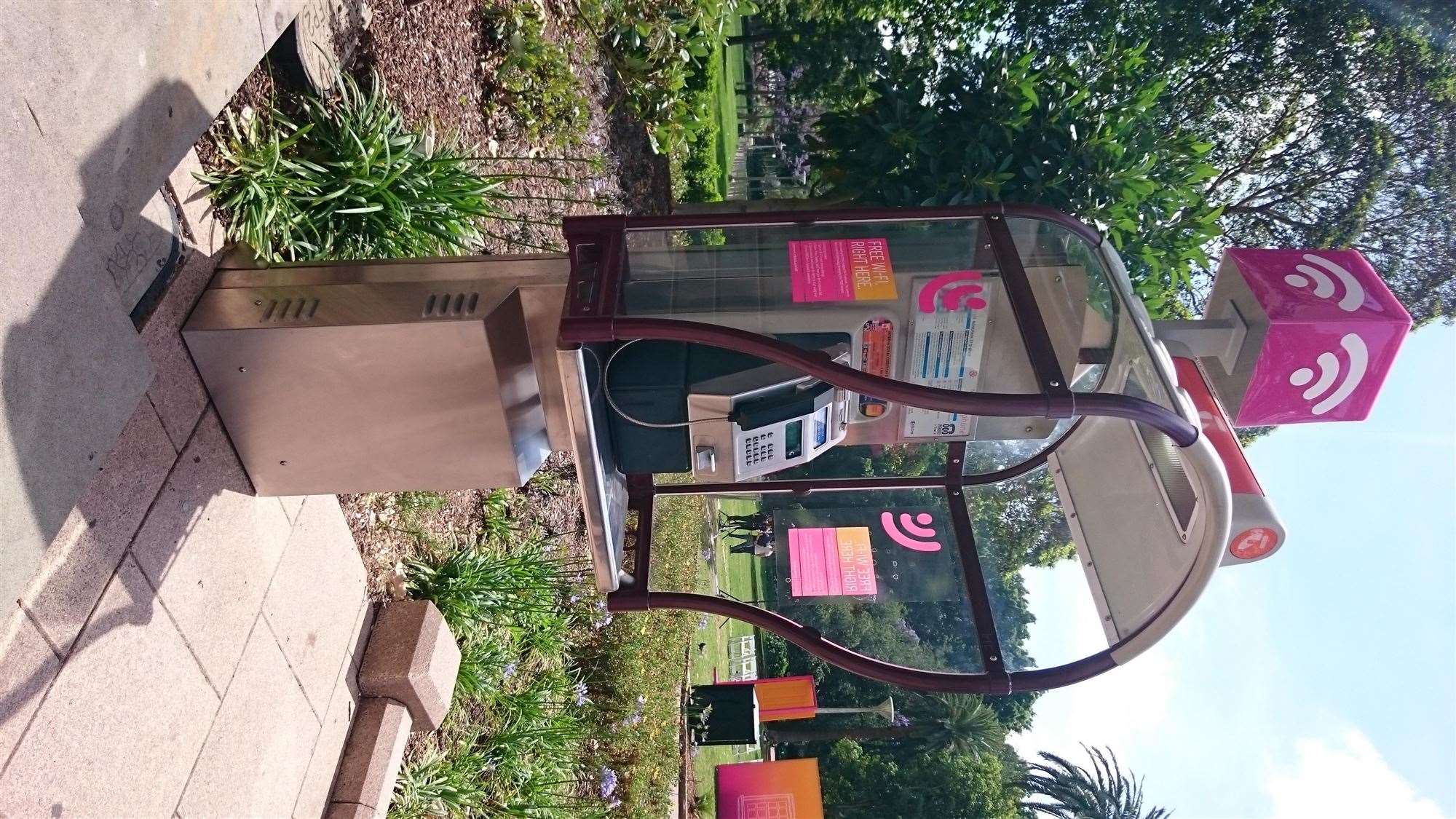 Telstra to switch off free wi-fi hotspots from Sunday - iTnews