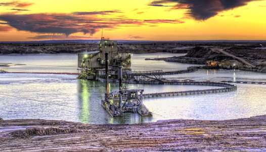 TRONOX mines data from floating plant - iTnews